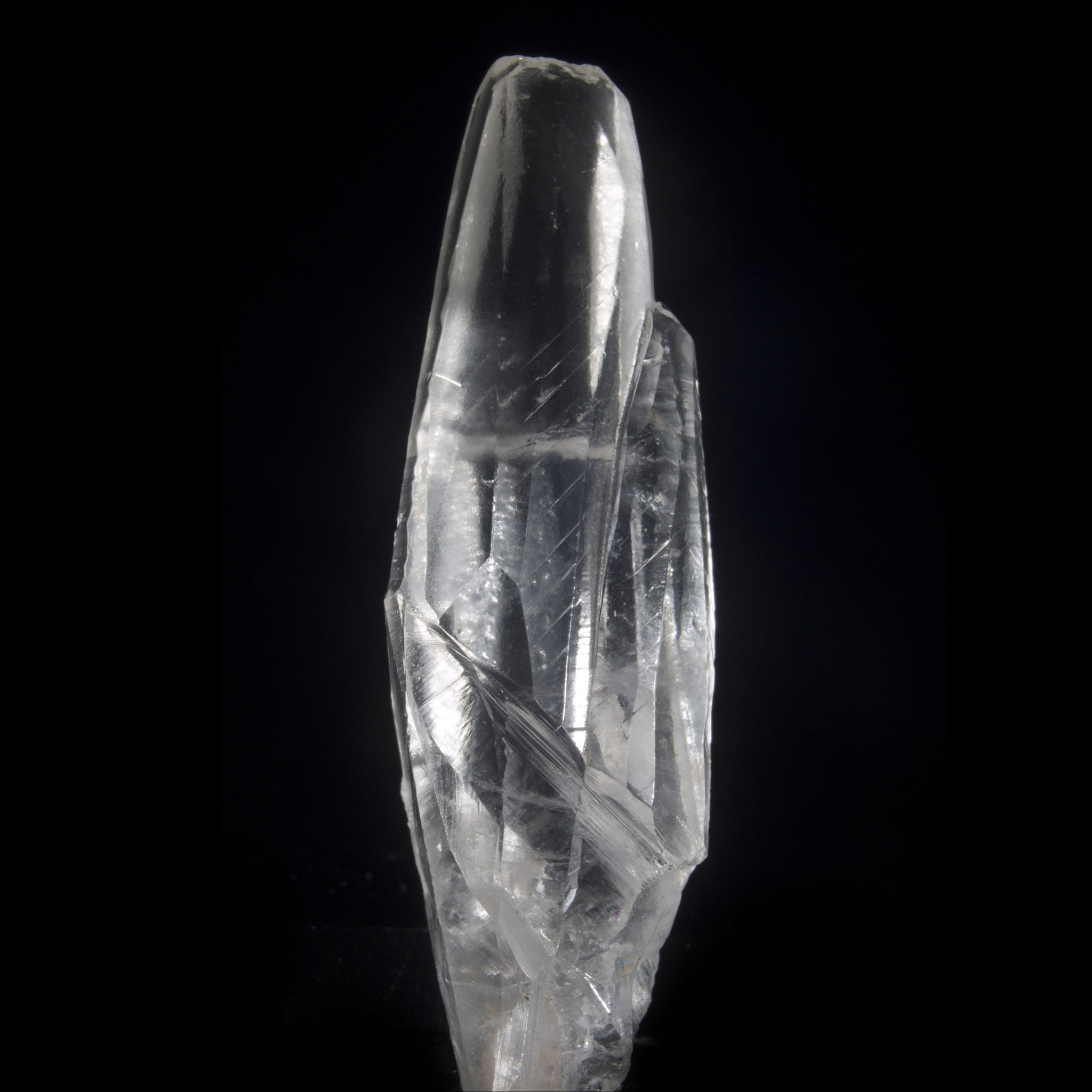 Dakota Fields Elongated Calcite Crystals. José María Patoni, Mexico ...