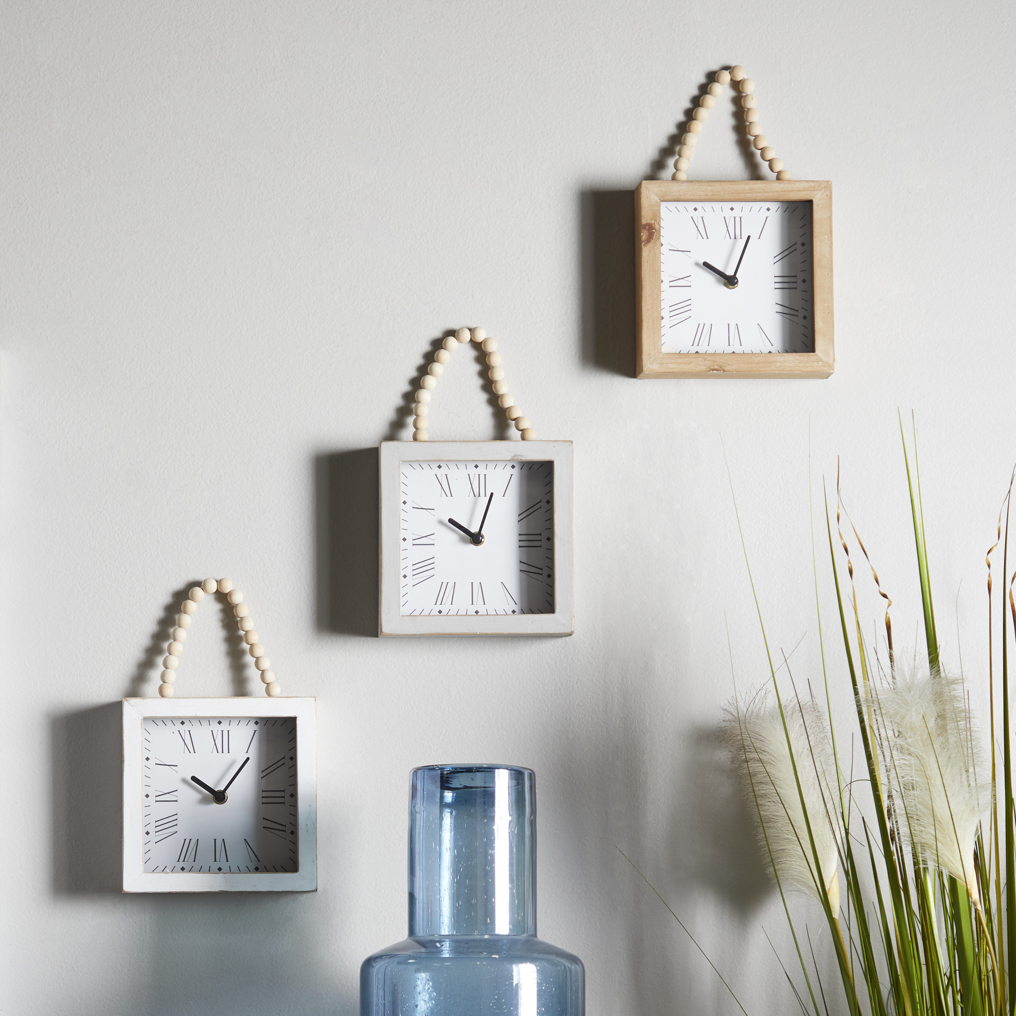 Dakota Fields Ahmaud Wood Decorative White Wall Clock with Rope Strap ...