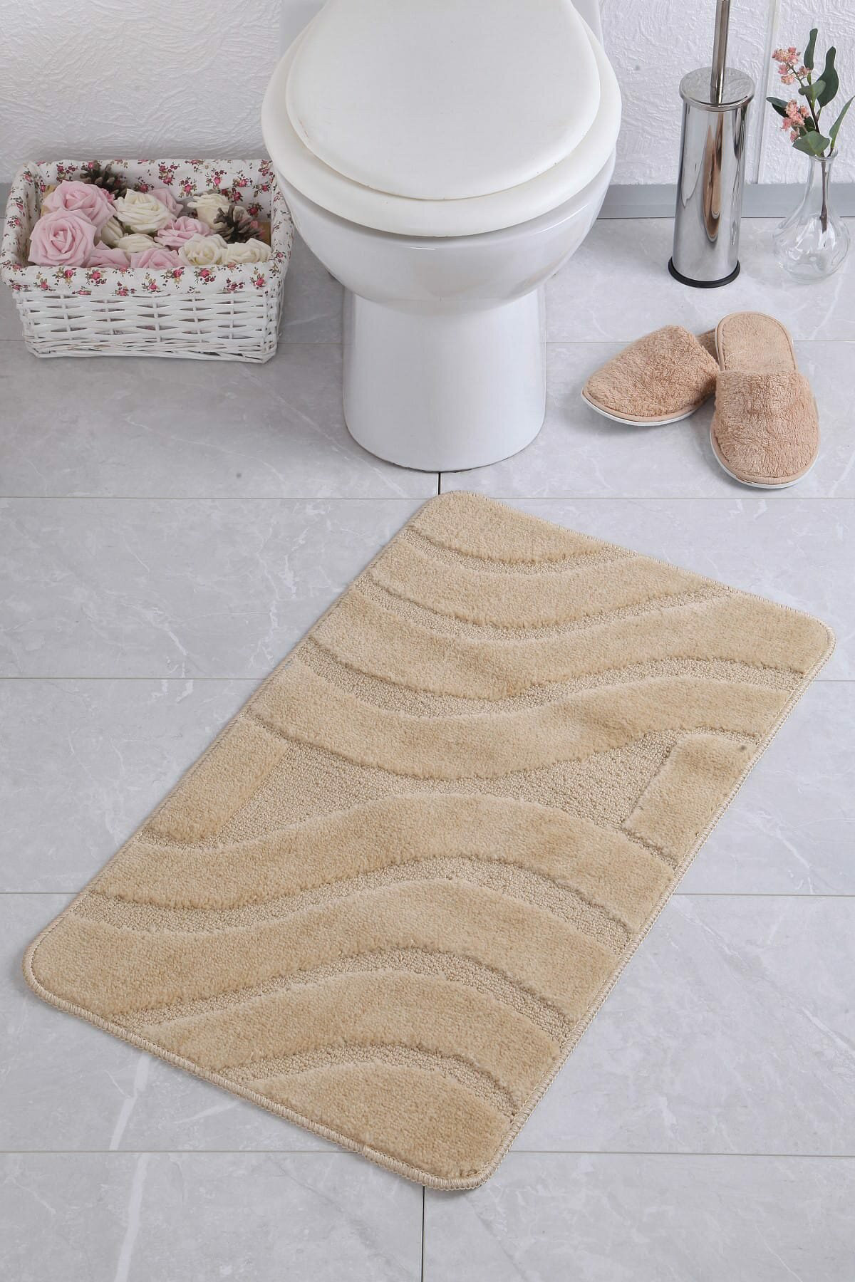 East Urban Home Samford Solid Color Bath Rug | Wayfair