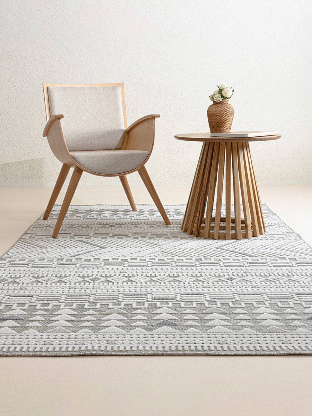 Gracie Oaks Grey Aztec Living Room Rug, Machine Made using ...