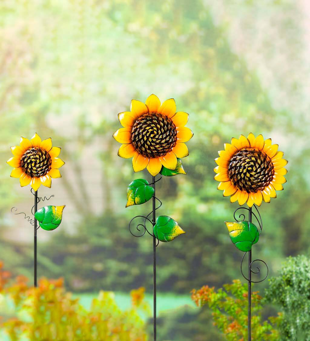 Plow & Hearth Painted Metal Sunflower 3 Piece Garden Stake Set | Wayfair