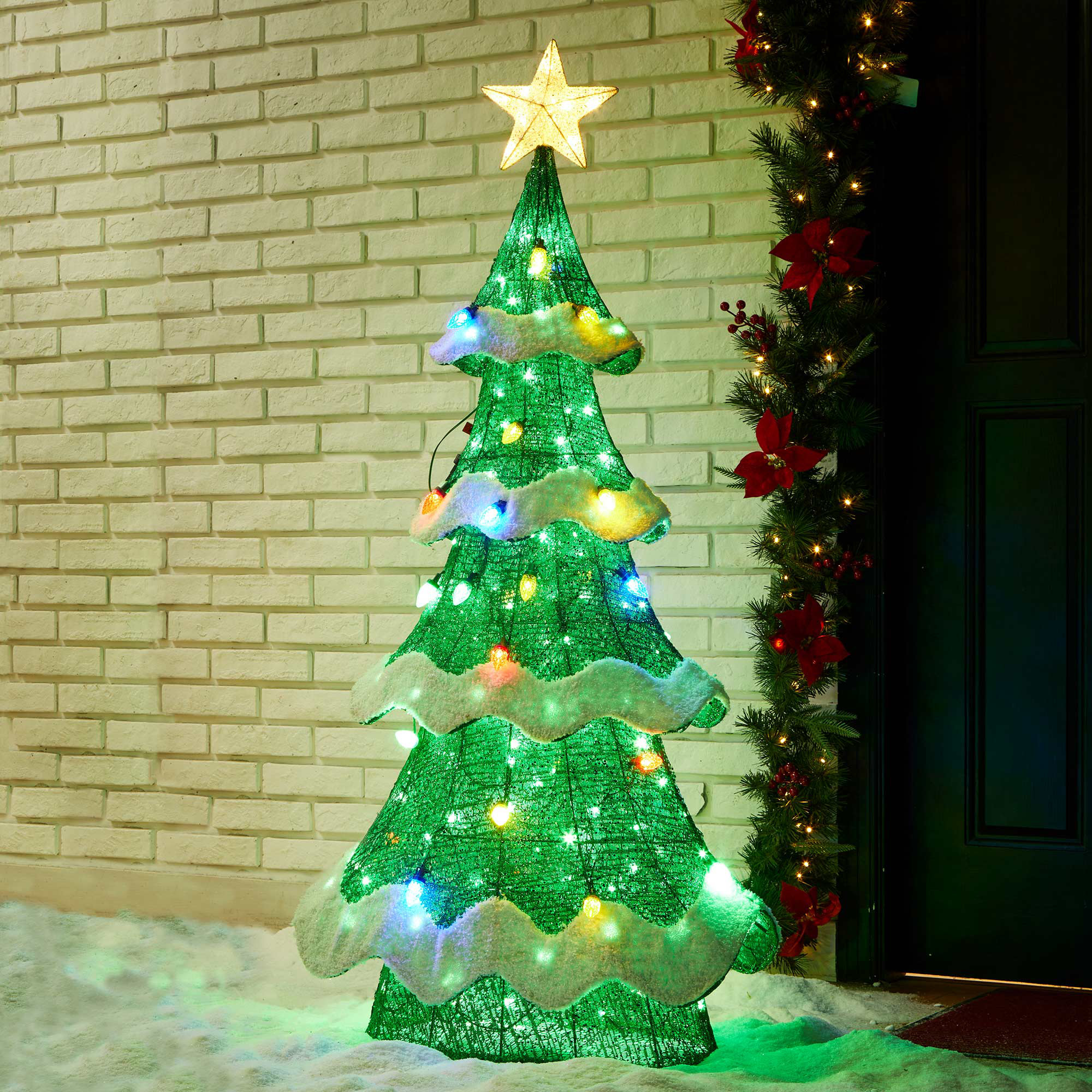 Pictures Of Decorated Christmas Trees With Mesh