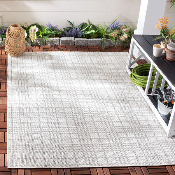 Gracie Oaks Abass Performance Machine Washable Plaid Rug & Reviews ...