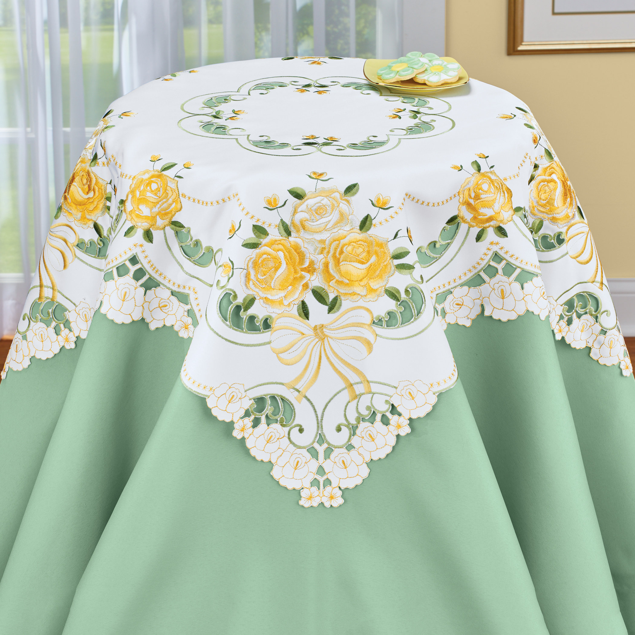 Ophelia & Co. Columbiana Rose Table Topper & Reviews | Wayfair