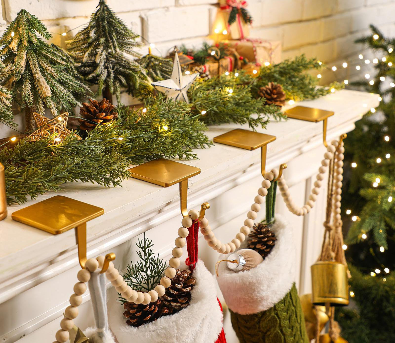 VOMGEB1 4 Pcs Heavy Duty Metal Christmas Stocking Holders for Mantel ...