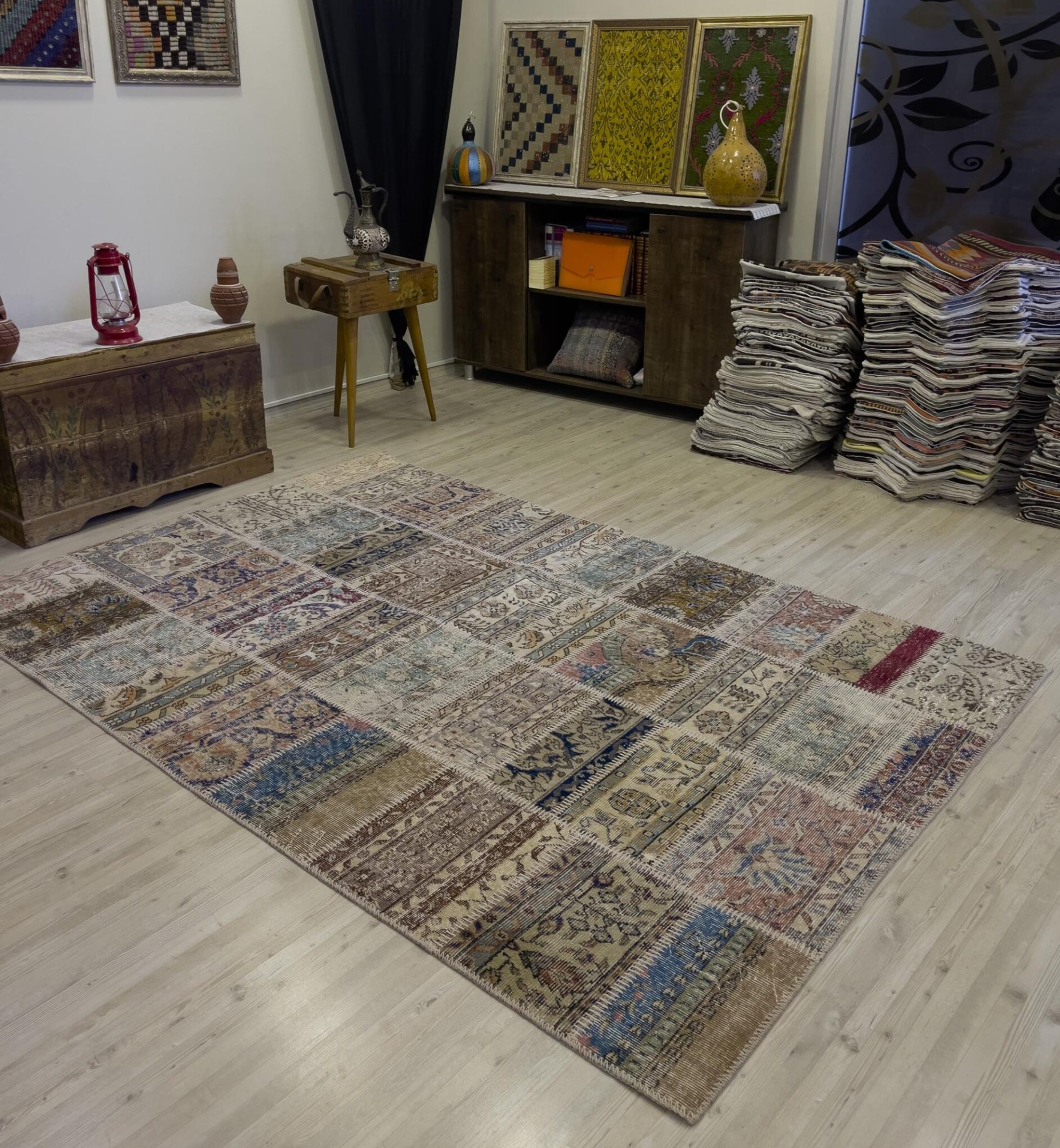 Isabelline Hull Patchwork Hand Woven Brown Rug | Wayfair