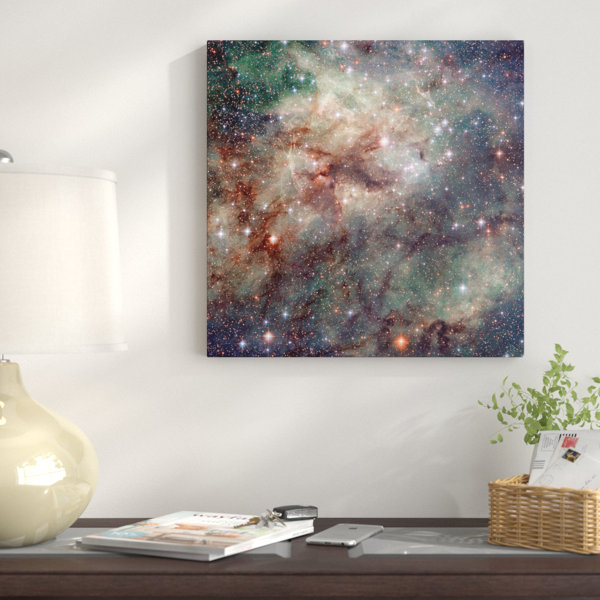 Bless international Close-Up Of NGC 2060 & NGC 2070, Tarantula Nebula ...