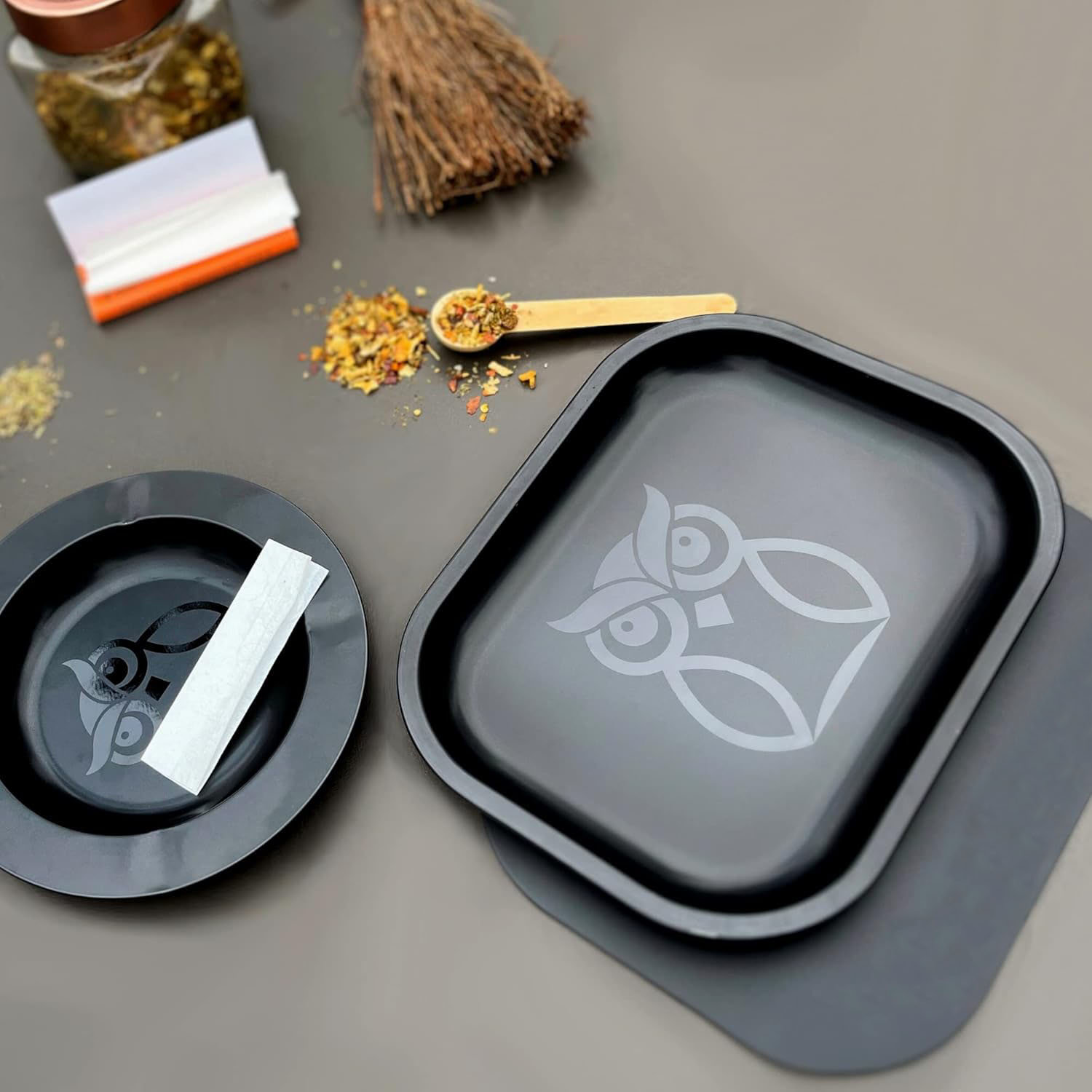 WIZIAT Black Treehouse Rolling Tray Set With PVC Soft Magnetic Lid ...
