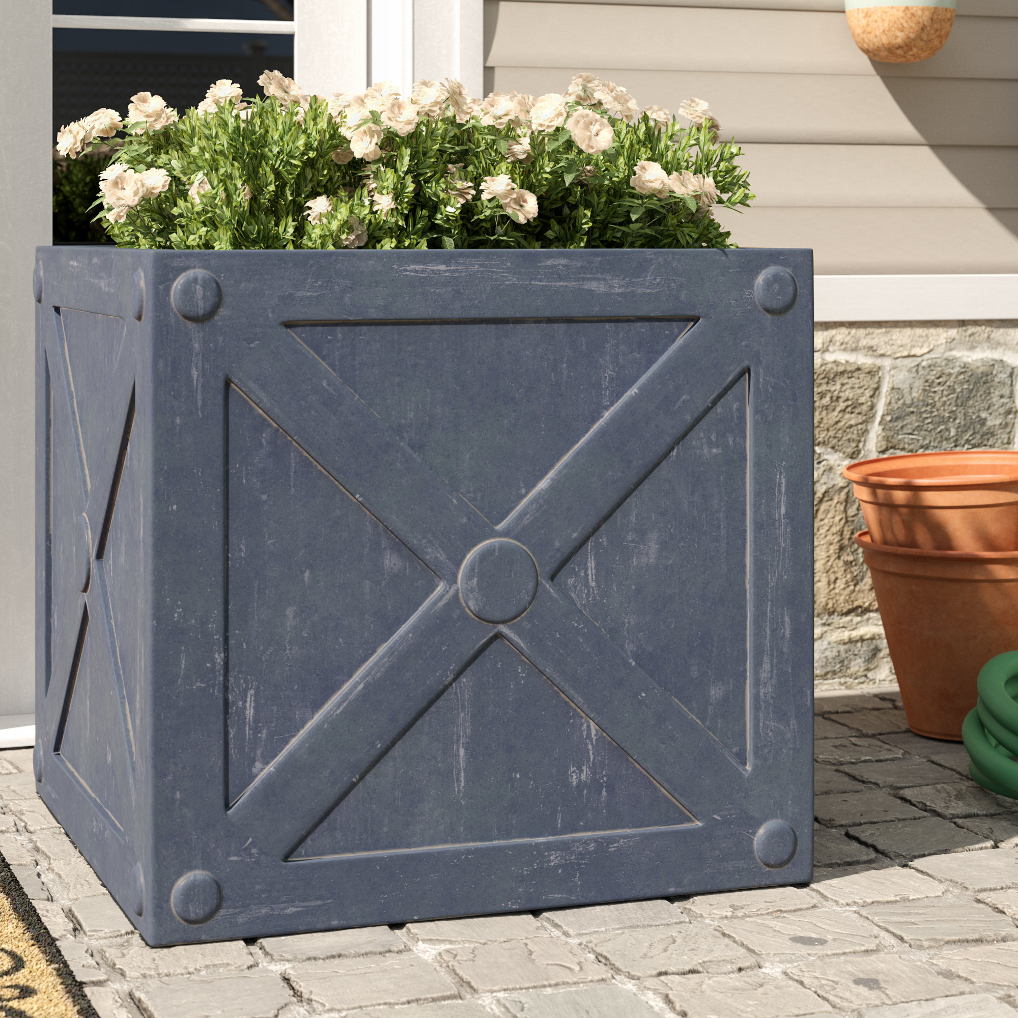 Laurel Foundry Modern Farmhouse® Vesper Composite Planter Box | Wayfair