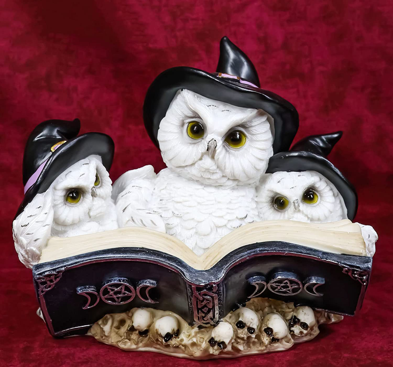 Trinx Luka Arctic Snow Owls with Witch Hats and Triple Moon Magic ...