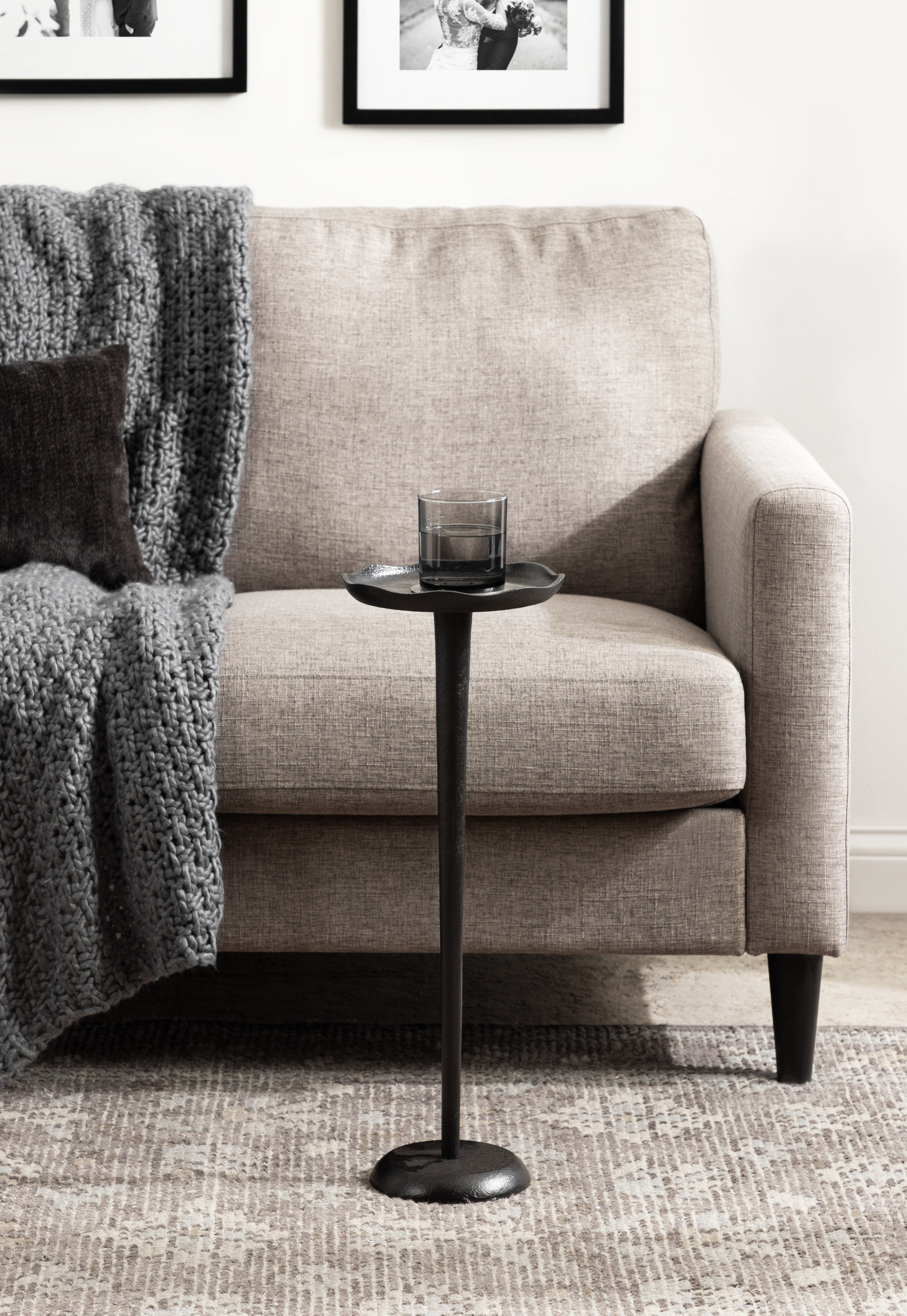 Birch Lane™ Table à boissons ronde Rory 8 x 8 x 22 et Commentaires ...