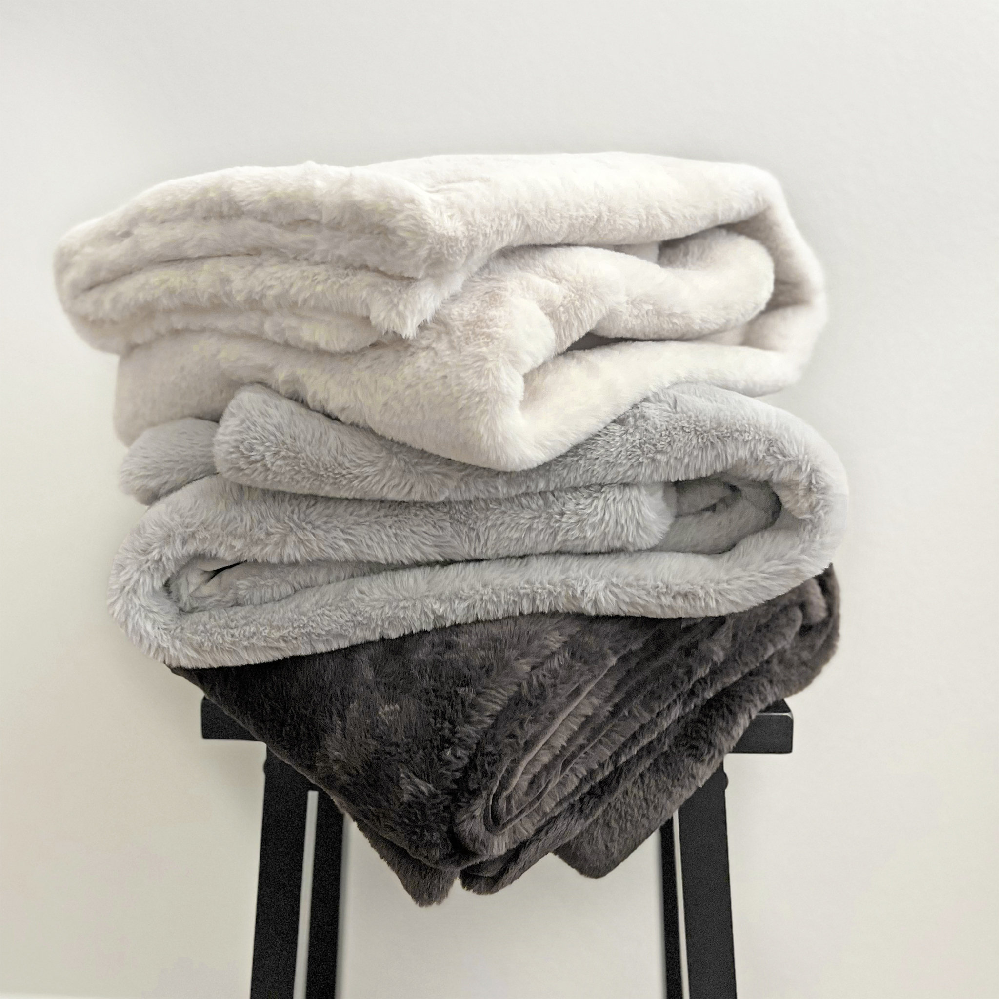 THE MOOD REX THROW | Wayfair