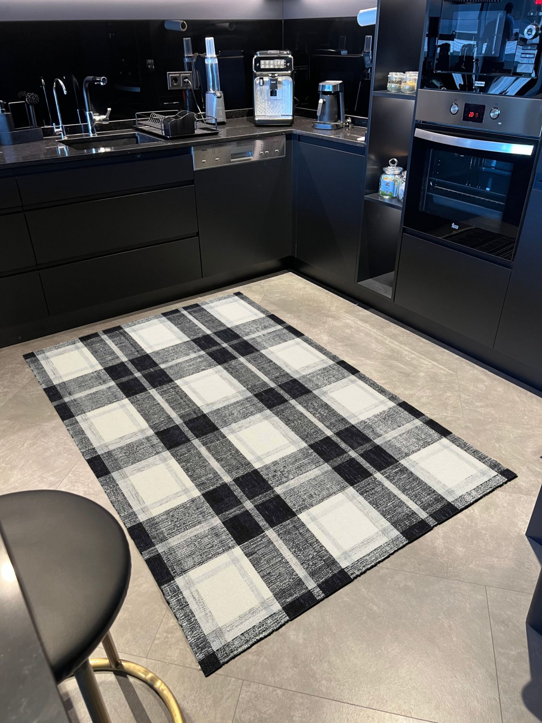 Gracie Oaks Florimond Plaid Machine Woven Polypropylene Indoor ...