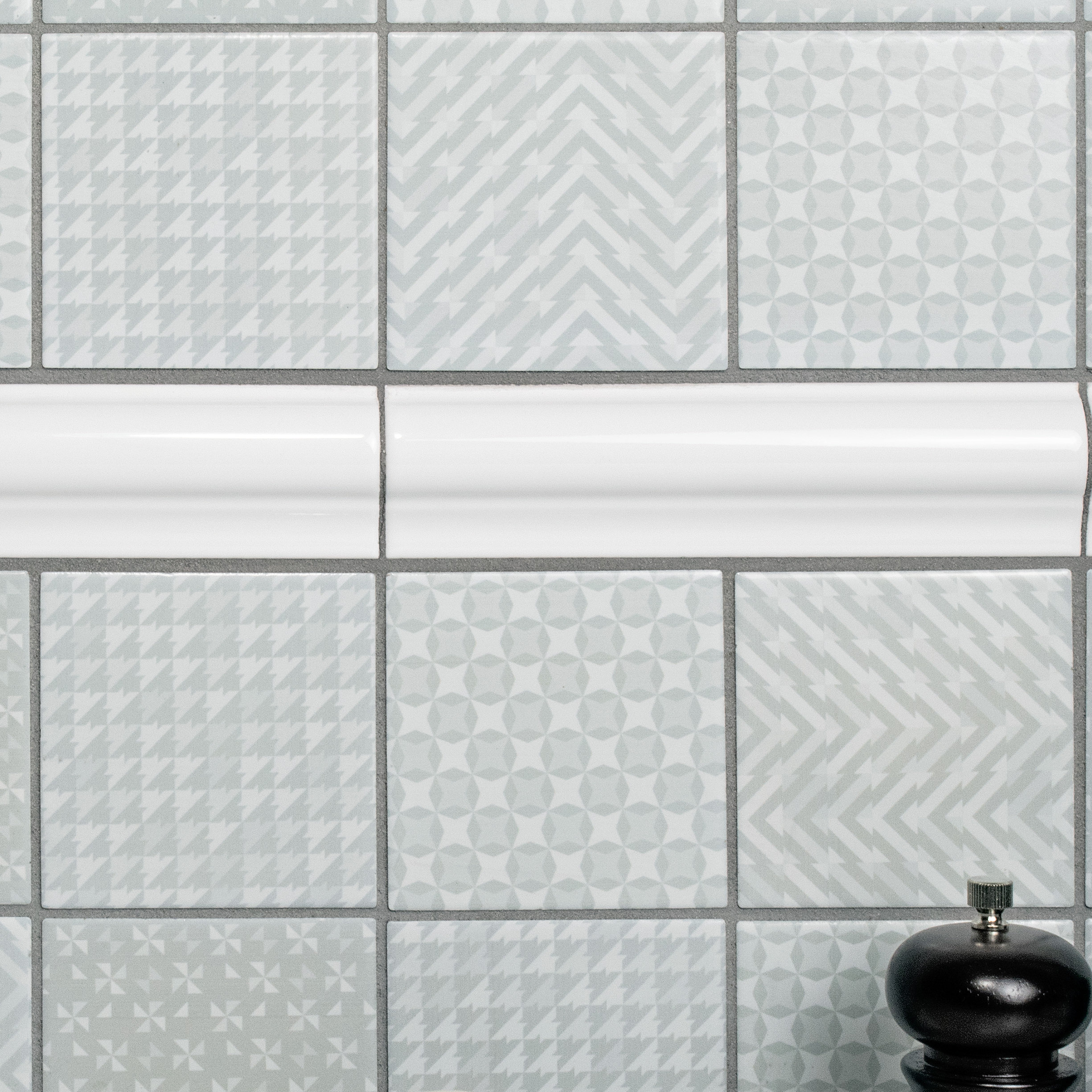 Merola Tile Antiqua 8" x 2" Glossy Ceramic Quarter Round Tile Trim in ...