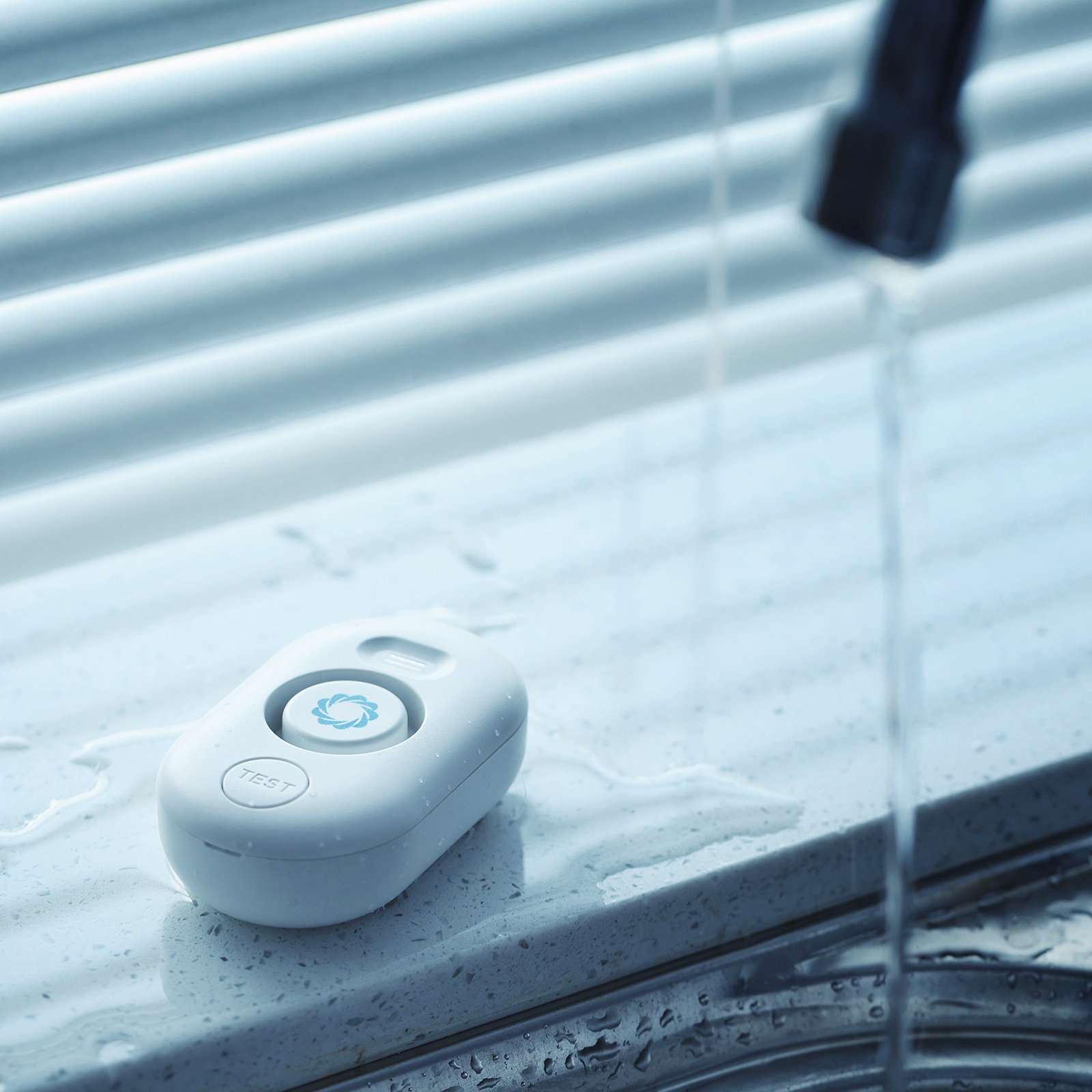 Airthereal Water Leak Detector 3-Pack with WiFi Gateway, Water Alarm ...