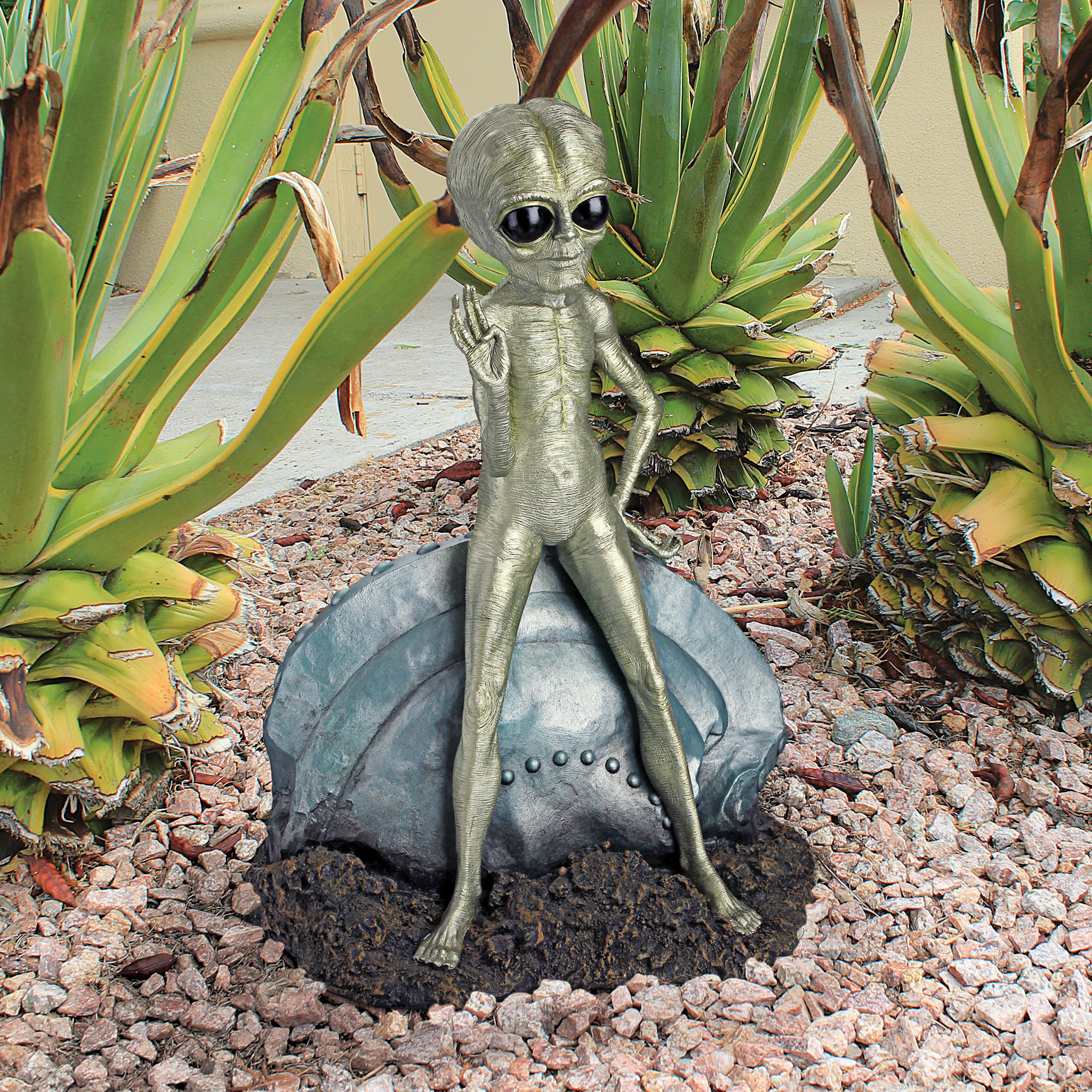 Design Toscano Roswell The Alien Statue & Reviews | Wayfair
