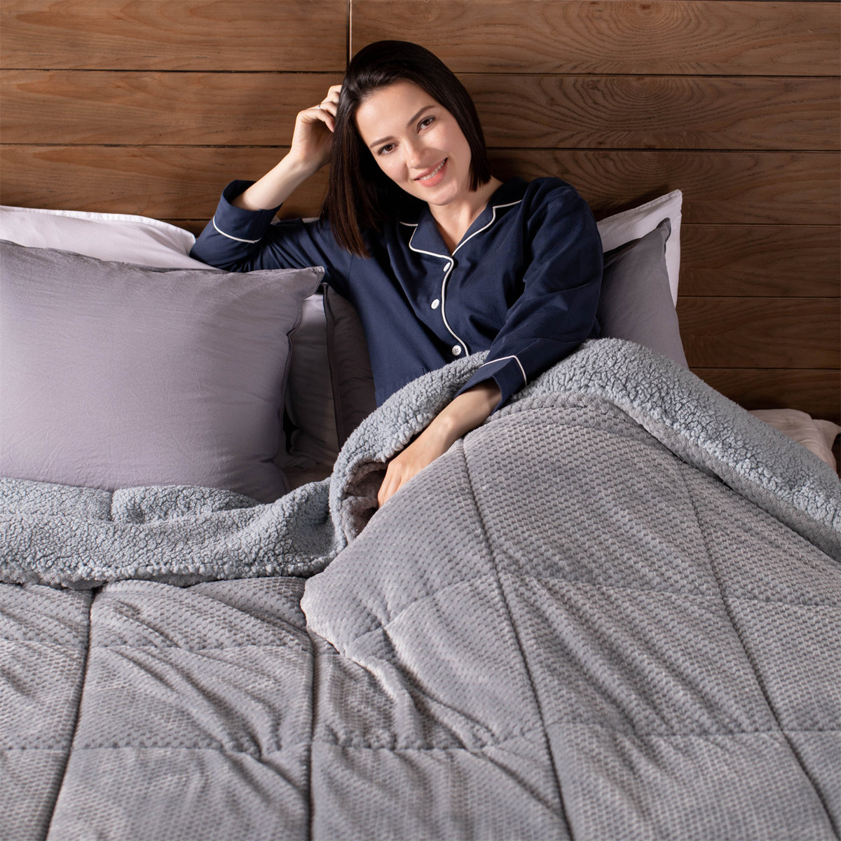 DOMDEC Luxury Flannel Fleece Comforter Plush Sherpa Back - Machine ...