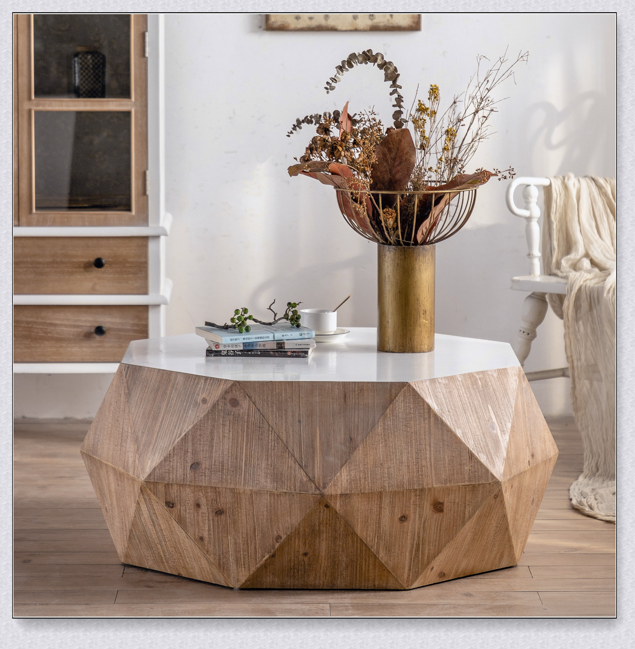 Loon Peak® 38"Three-dimensional Embossed Pattern Design American Retro ...