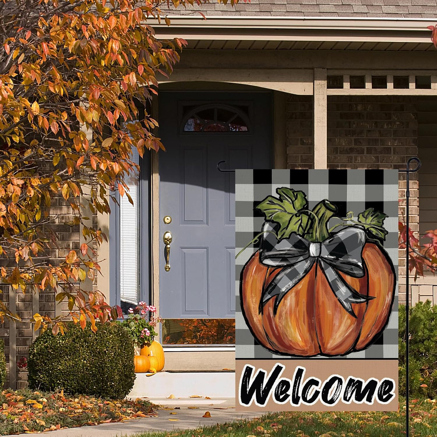 small outdoor fall flags