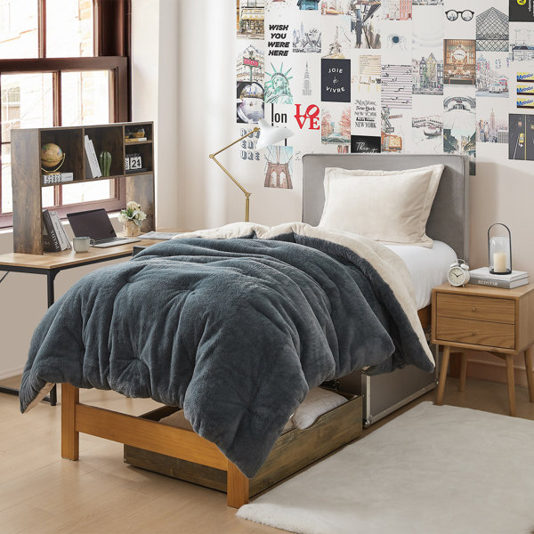 Lumpy Comforter at Julia Belcher blog