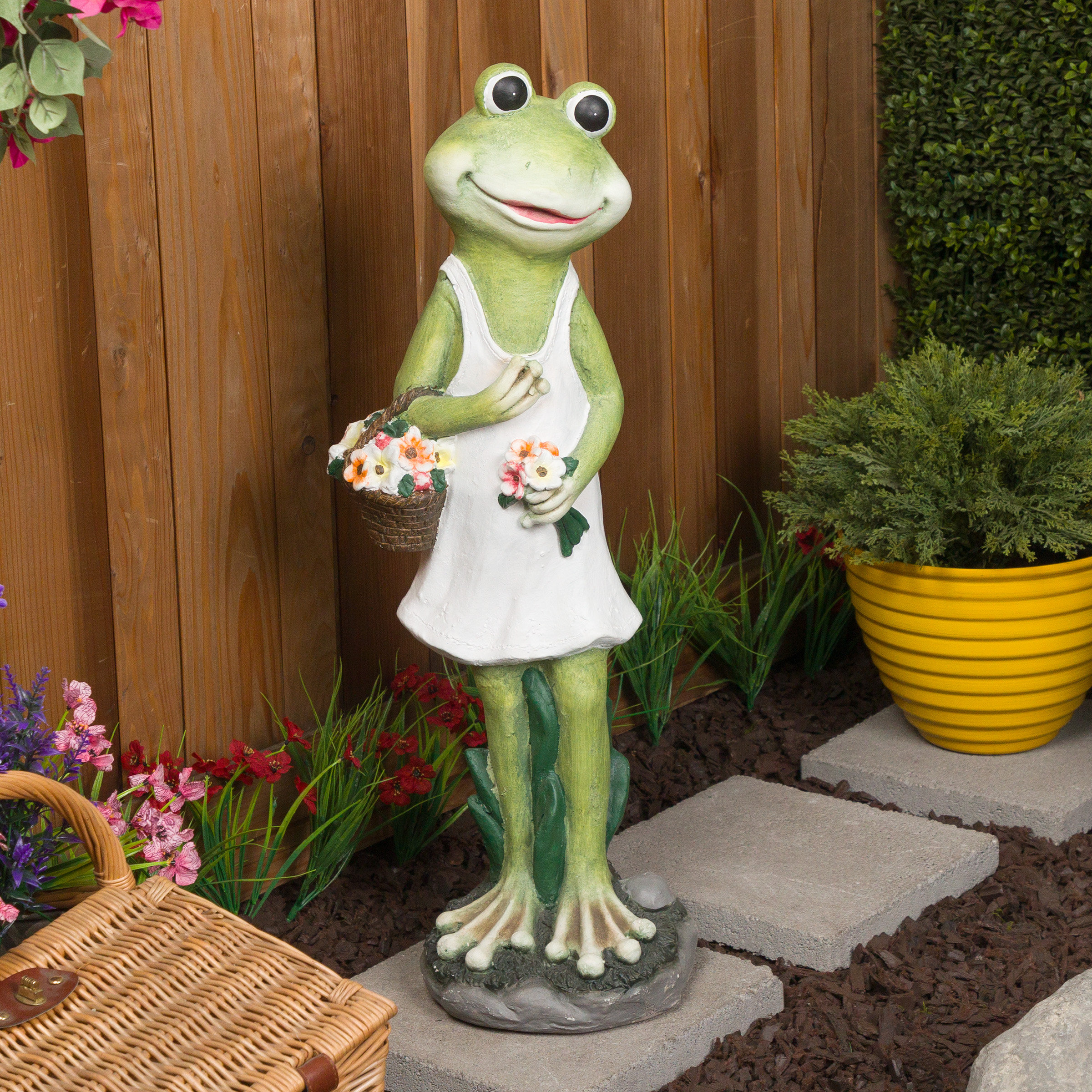 Alpine Frog in White Dress Statue w/Flowers & Reviews - Wayfair Canada