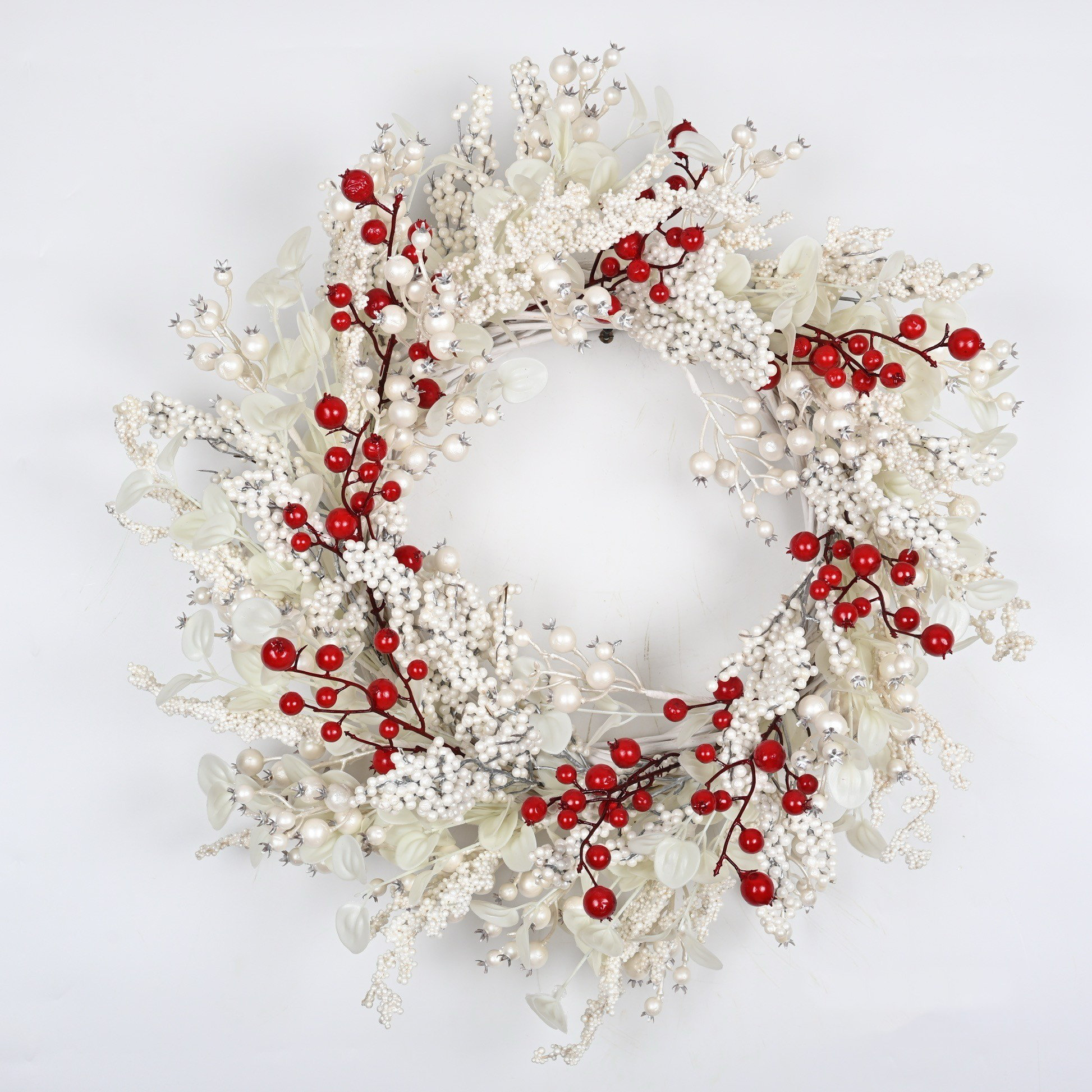 The Holiday Aisle® Couronne de porte 26 po - Wayfair Canada