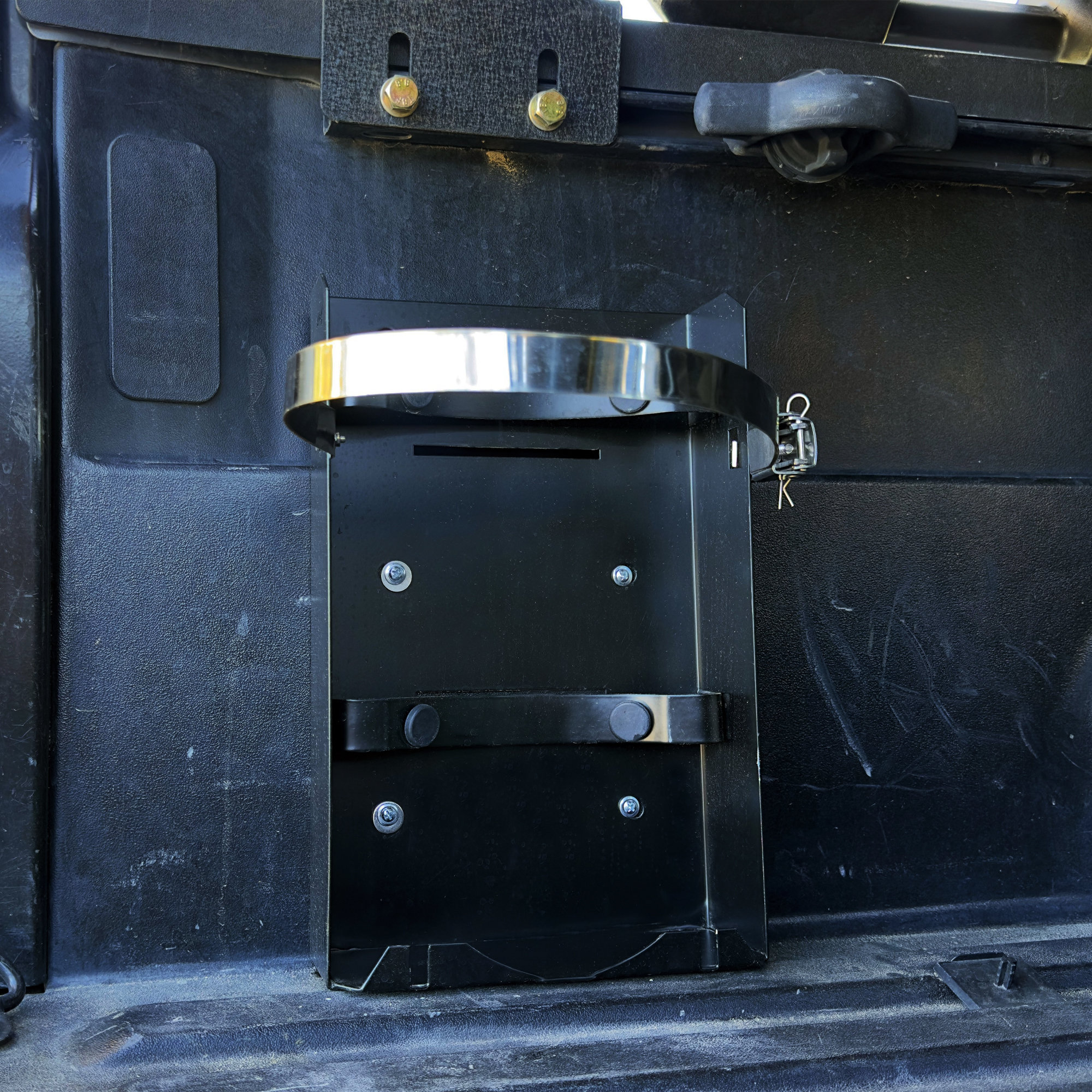 Flame King T-Racks 10LB Propane Tank Mounting Bracket for RV, Trailer ...