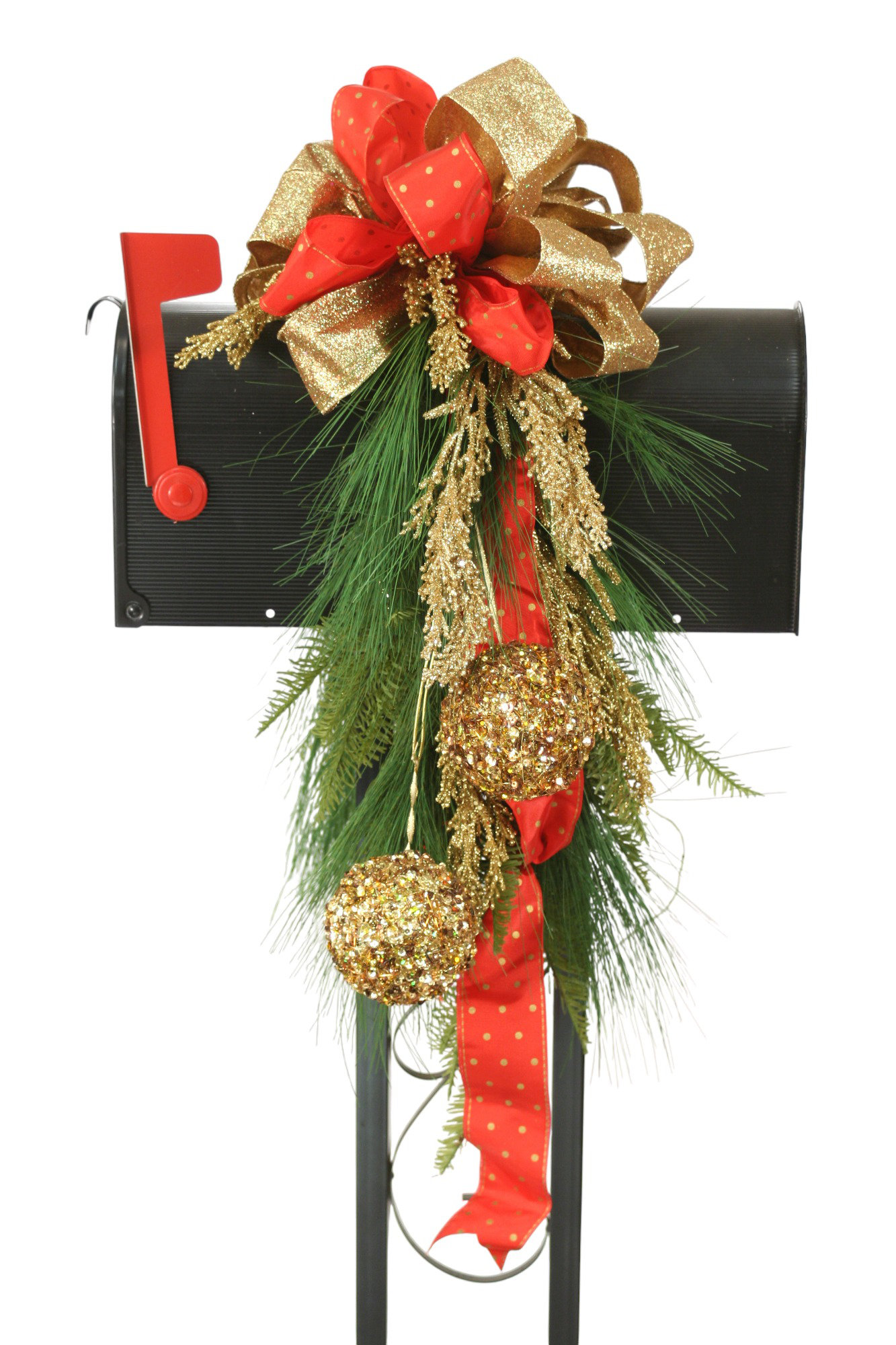 Distinctive Designs Mailbox Saddle Pine and Fir Boughs Seed Berries ...