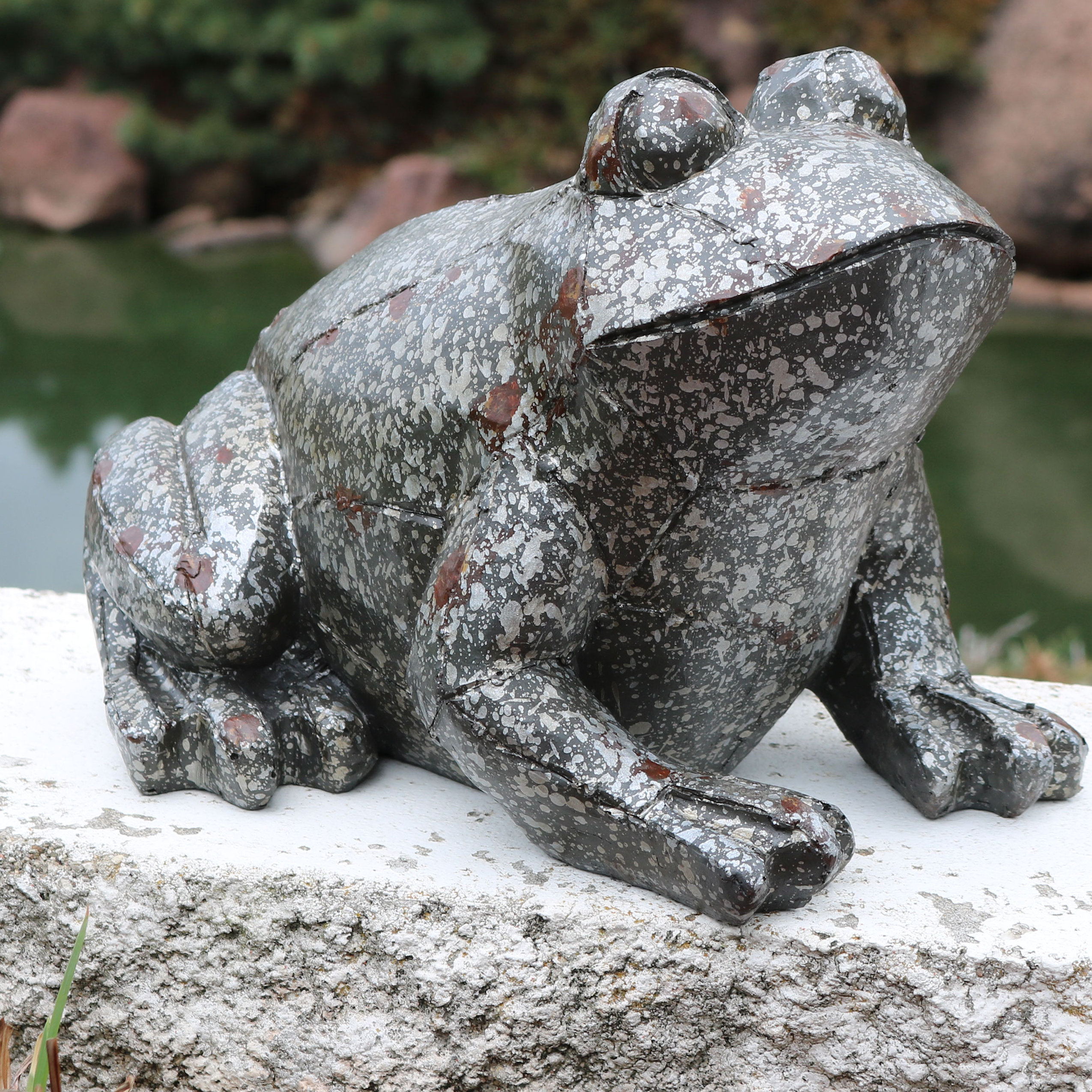 Red Barrel Studio® Hathorn Weathered Sitting Frog Outdoor Statue | Wayfair