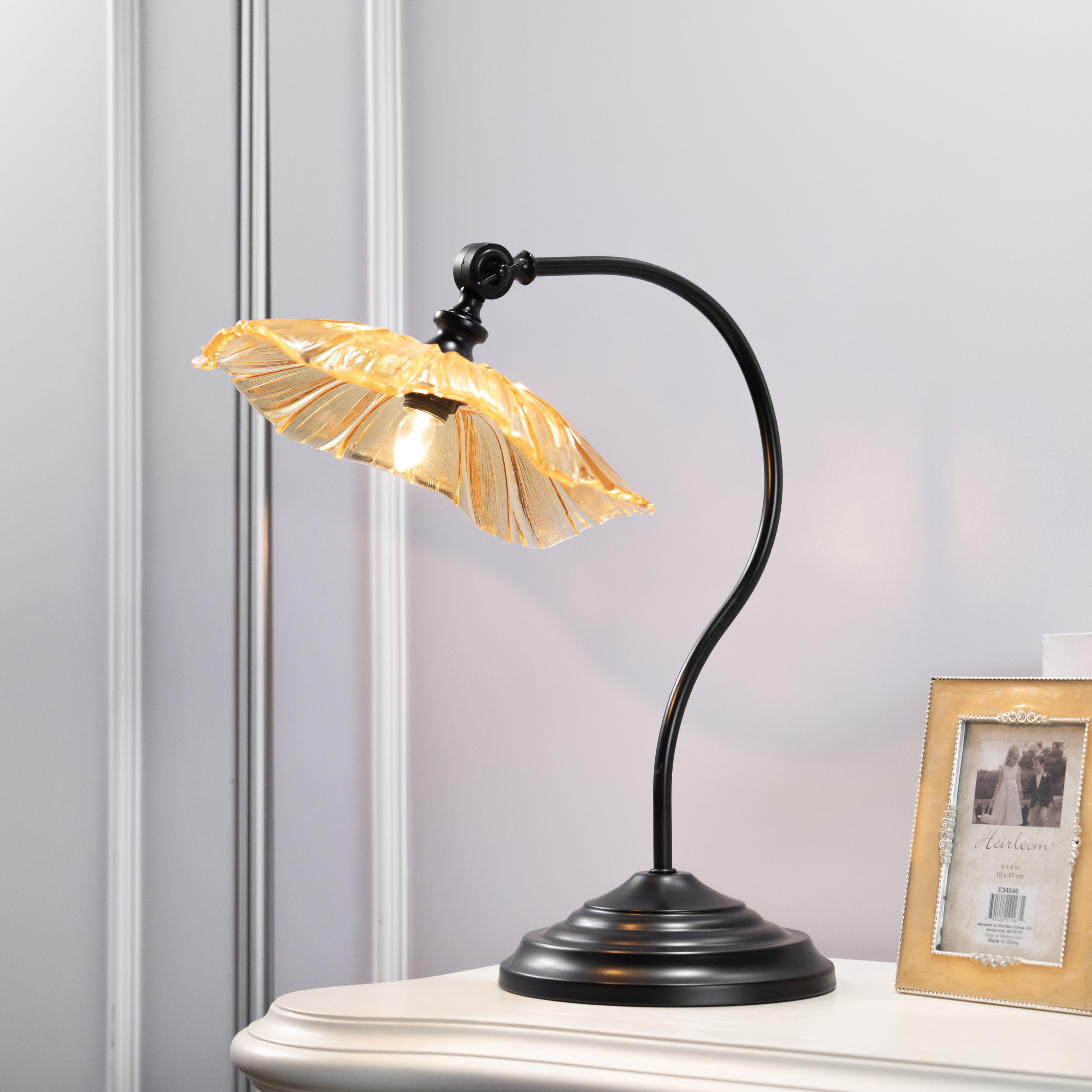 Alcott Hill 17.75"H Flower Petals Glass Shade Traditional Desk Lamp ...