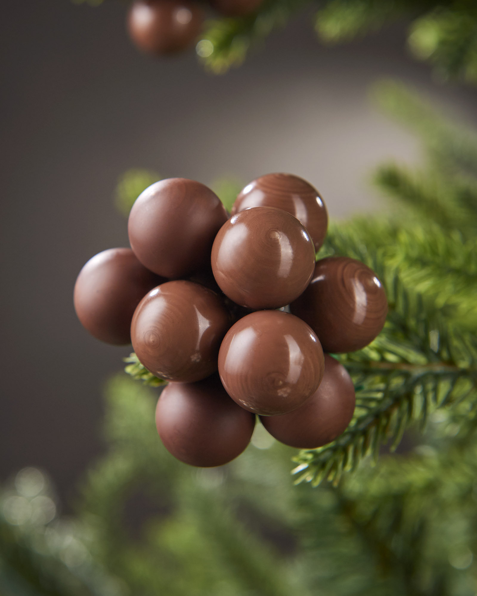 The Seasonal Aisle Set of 10 Latte Glass Berry Cluster Christmas ...
