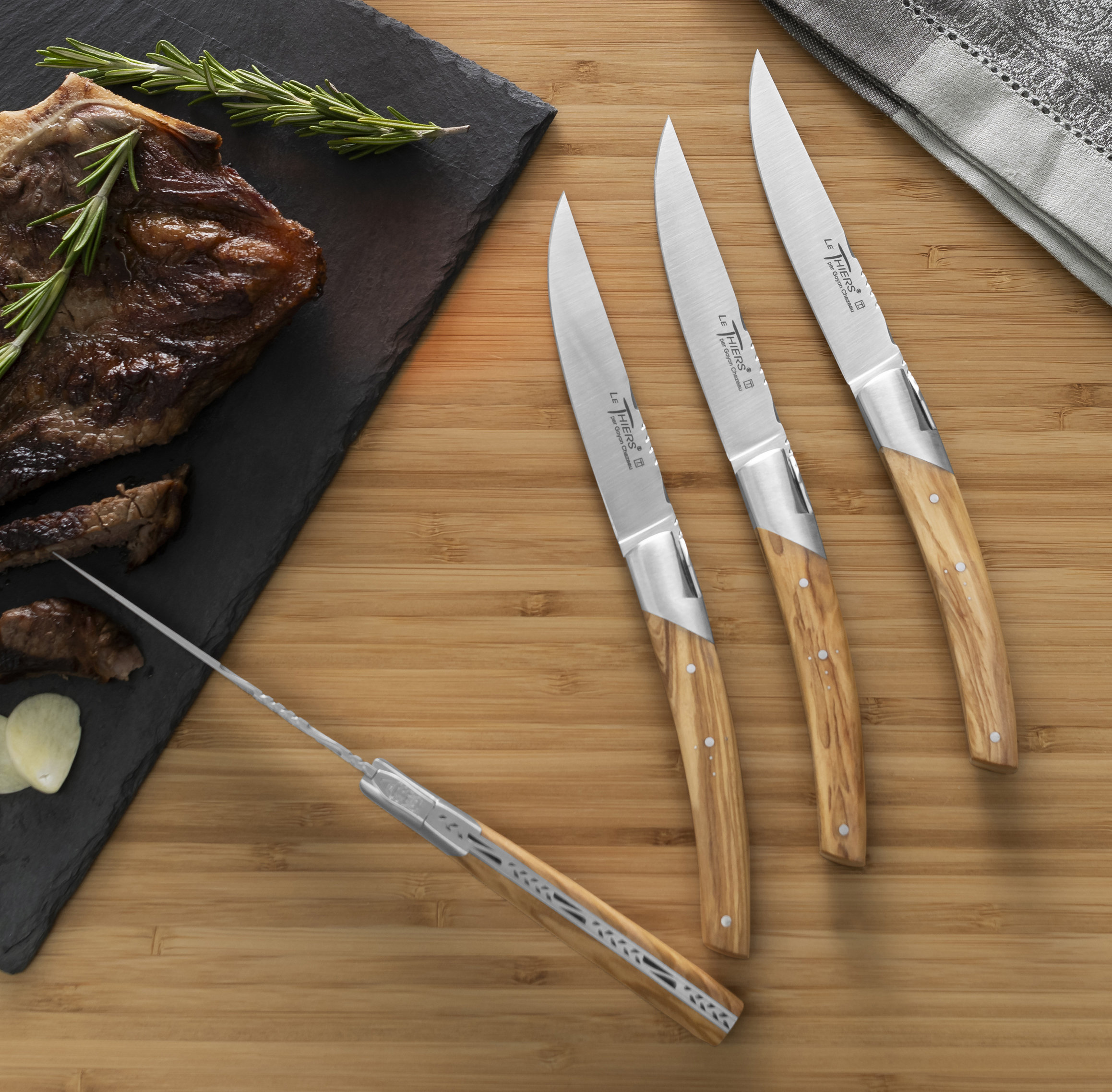 Goyon-Chazeau Set Of 4 Pirou Castle Steak Knives With Olive Wood ...