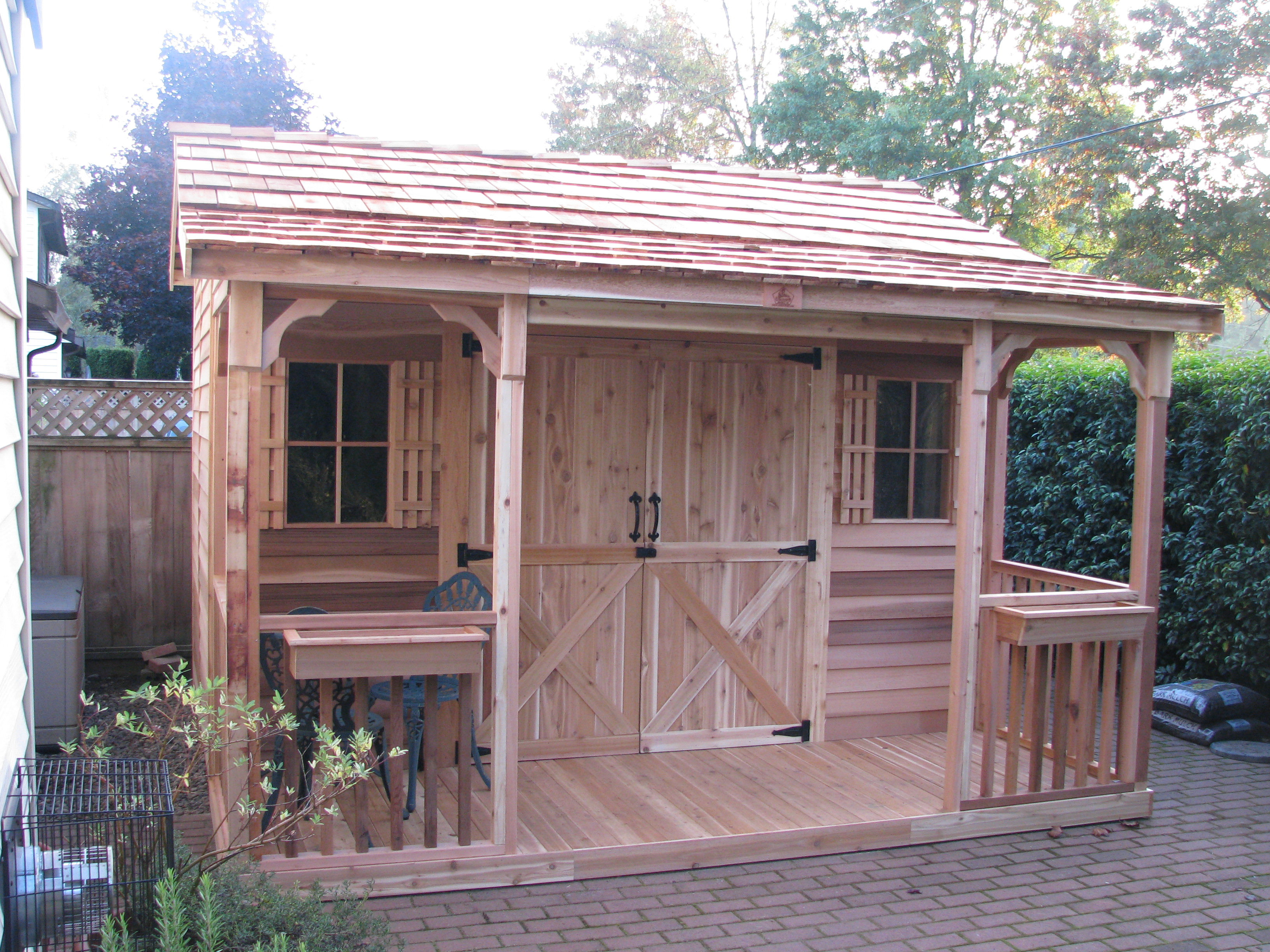 Cedarshed Ranchhouse 12 ft. W x 14 ft. D Western Red Cedar Wood Storage ...