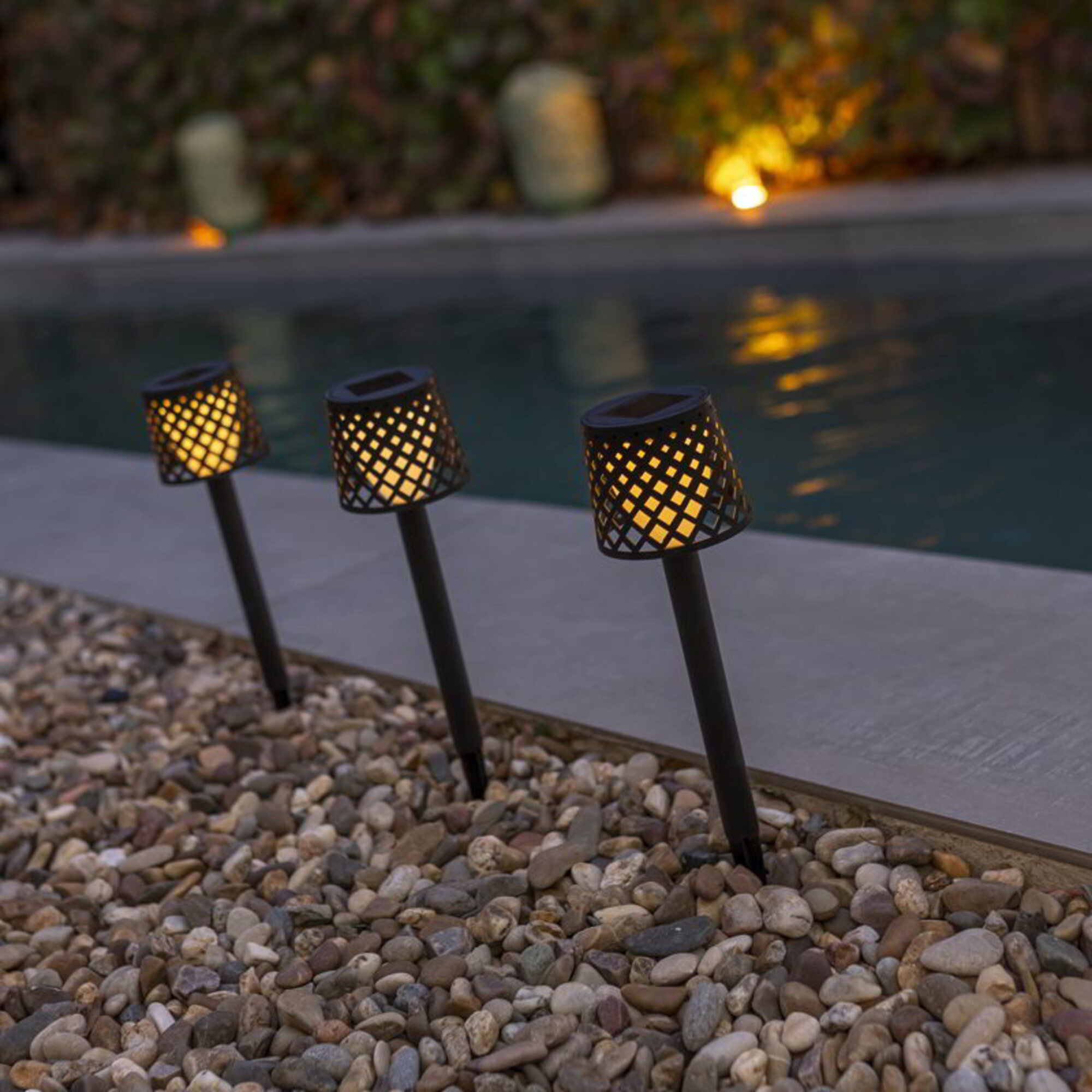 NewGarden Gretita 14" LED Garden Pathway Light, Solar Battery | Wayfair