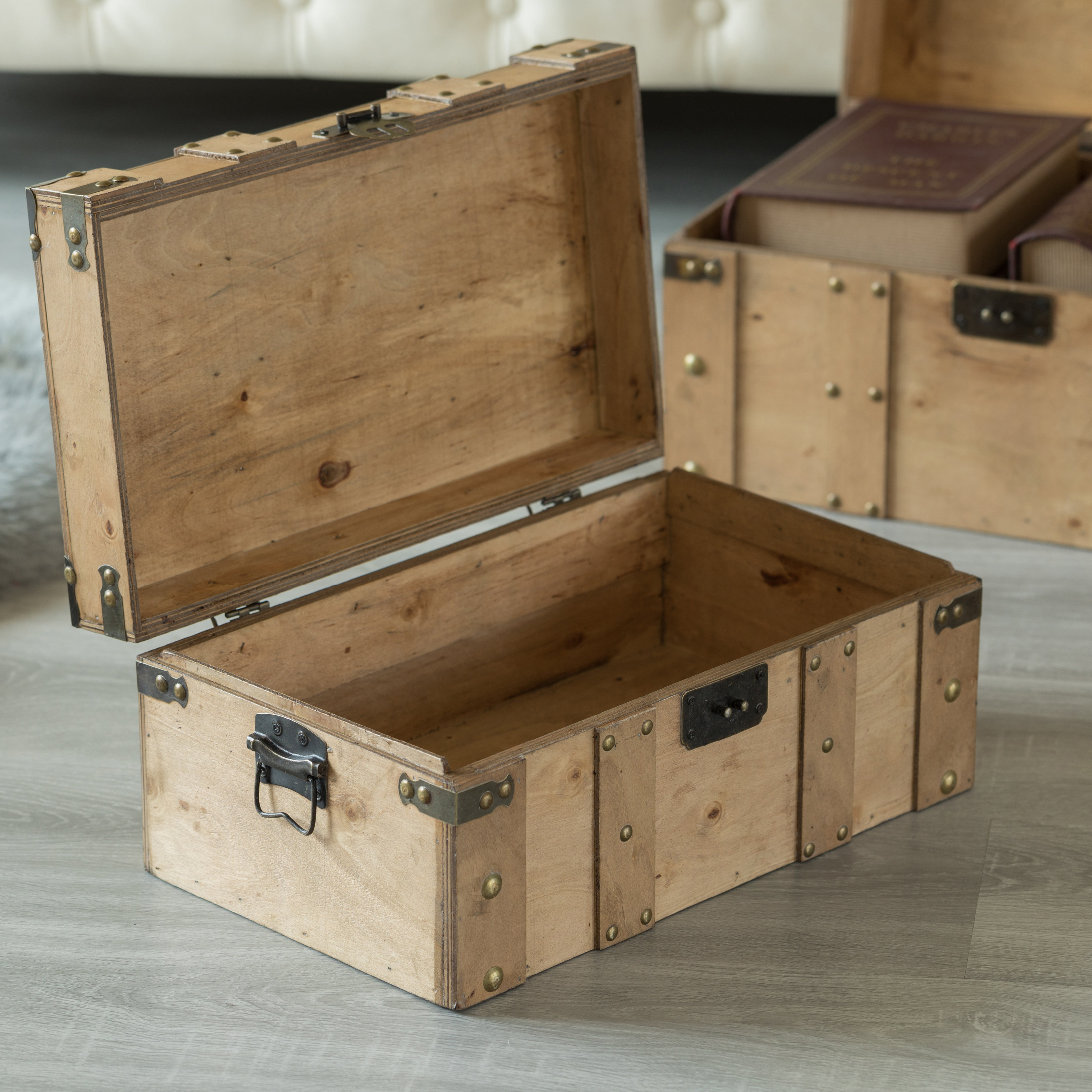 Millwood Pines Petit coffre en bois naturel avec poignées, petit ...