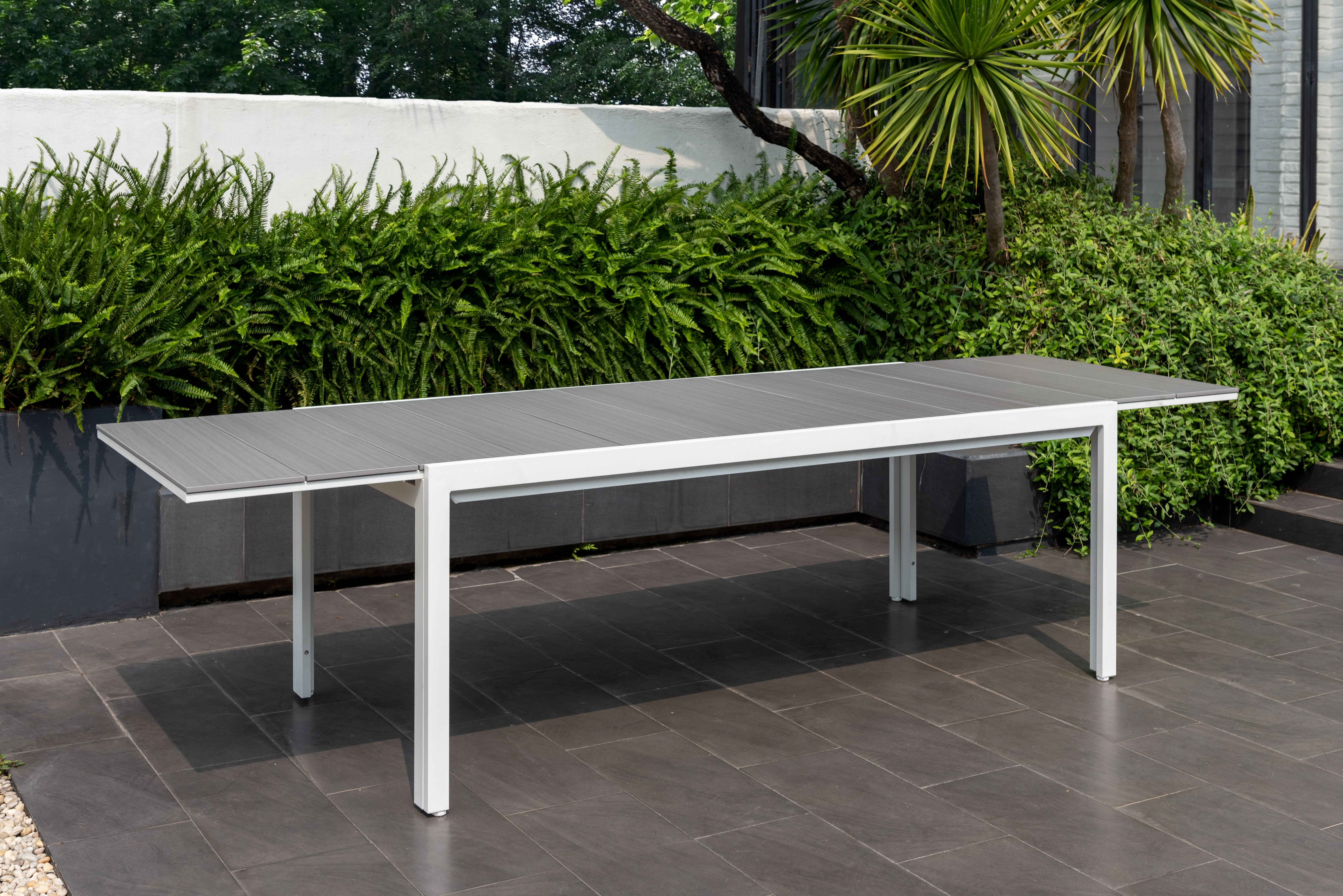 Beachcrest Home™ Outdoor Patio Aluminum Extendable Dining Table | Wayfair