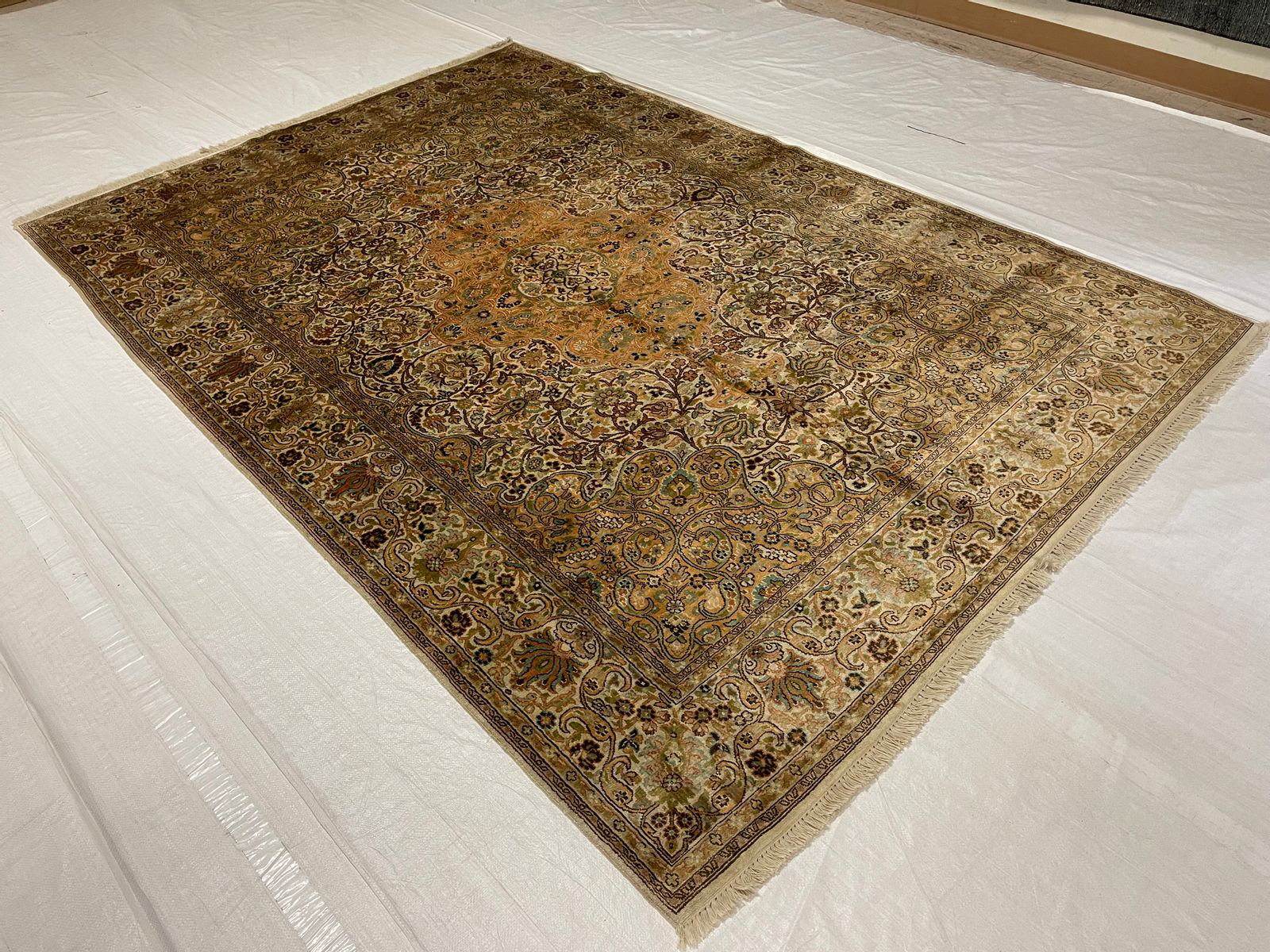 Home and Rugs One-of-a-Kind 6'3" x 9'3" Vintage Anatolian Distressed ...
