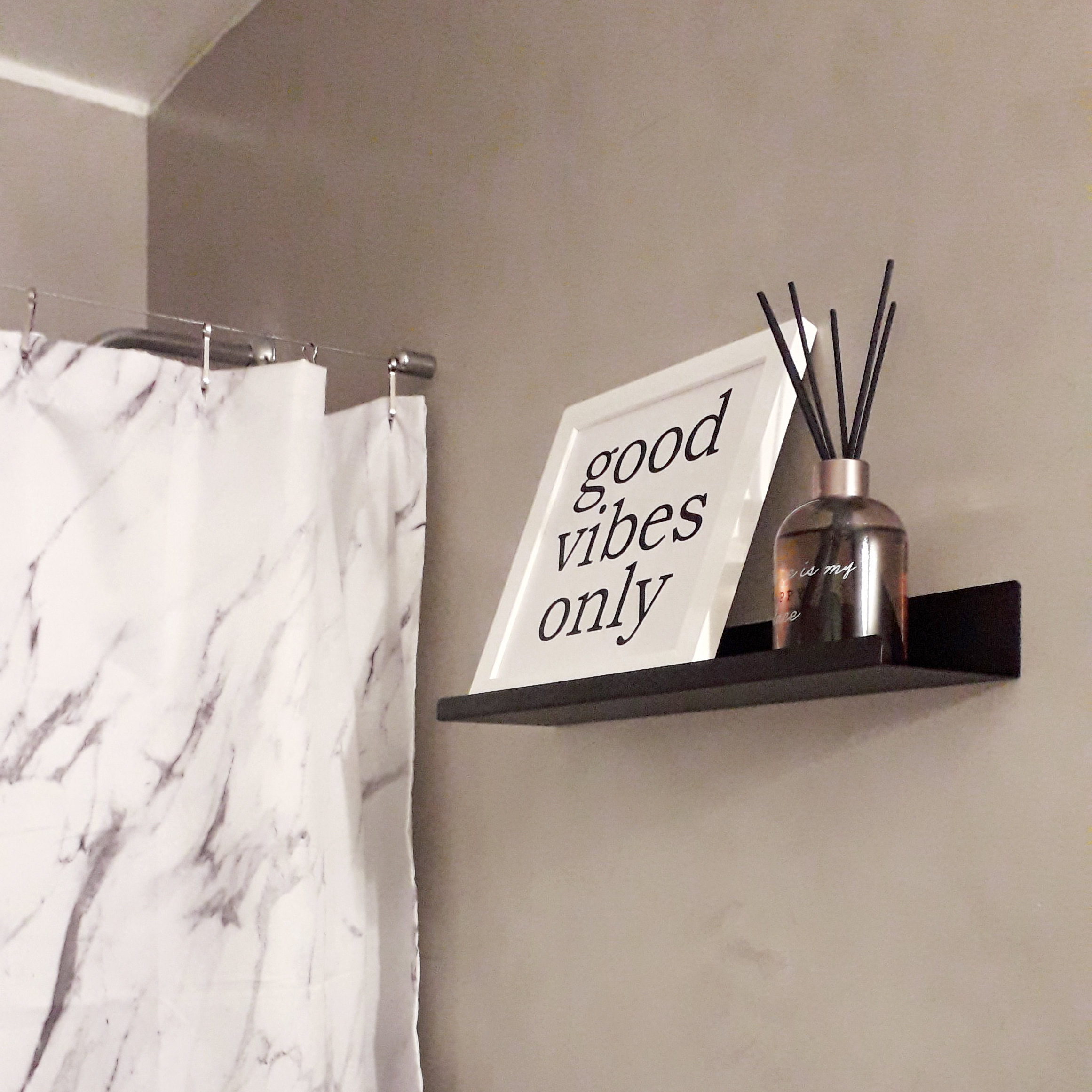 Rebrilliant Hamdia Metal Picture Ledge Wall Shelf - Wayfair Canada