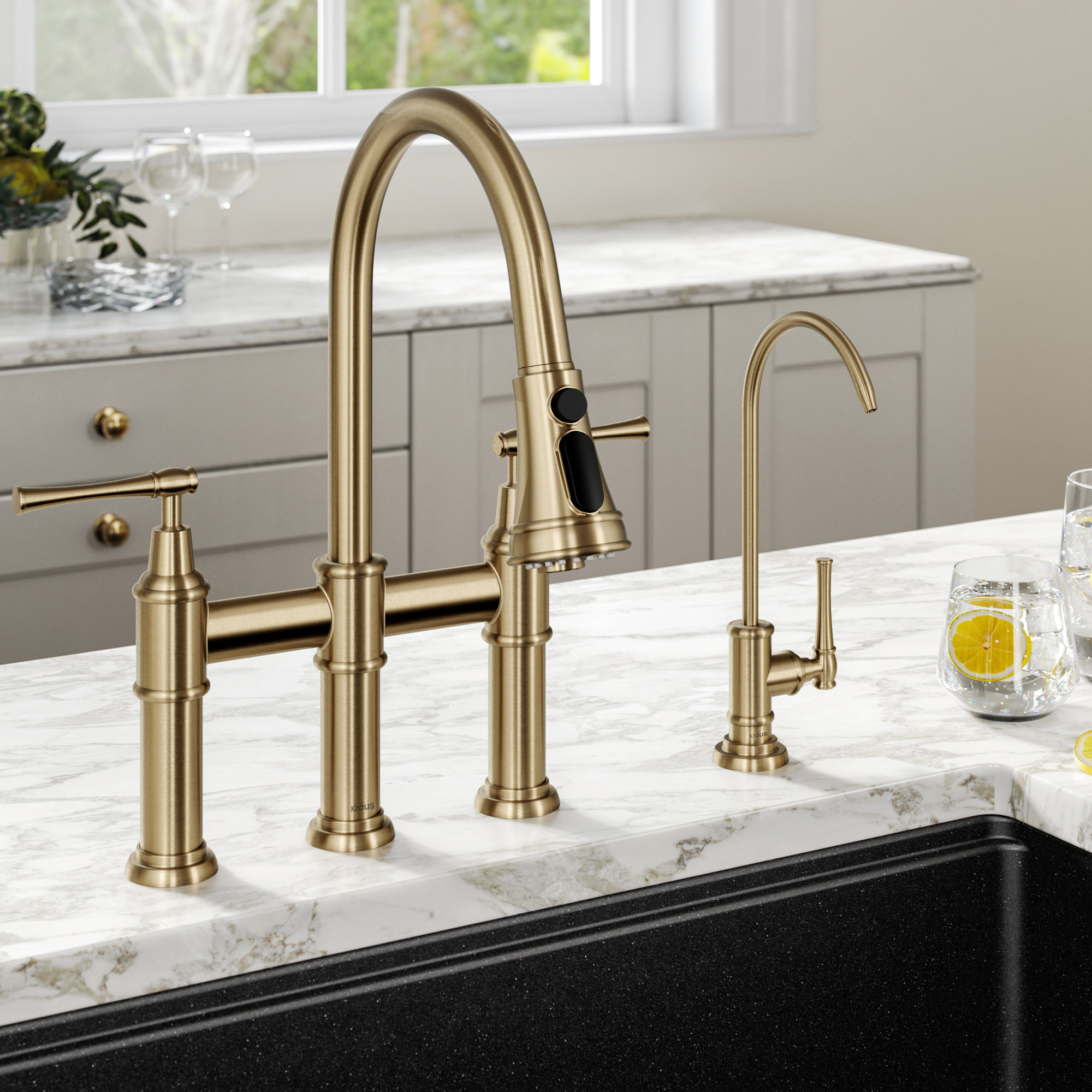 KRAUS Allyn Transitional Bridge Kitchen Faucet with Pull-Down Sprayhead ...