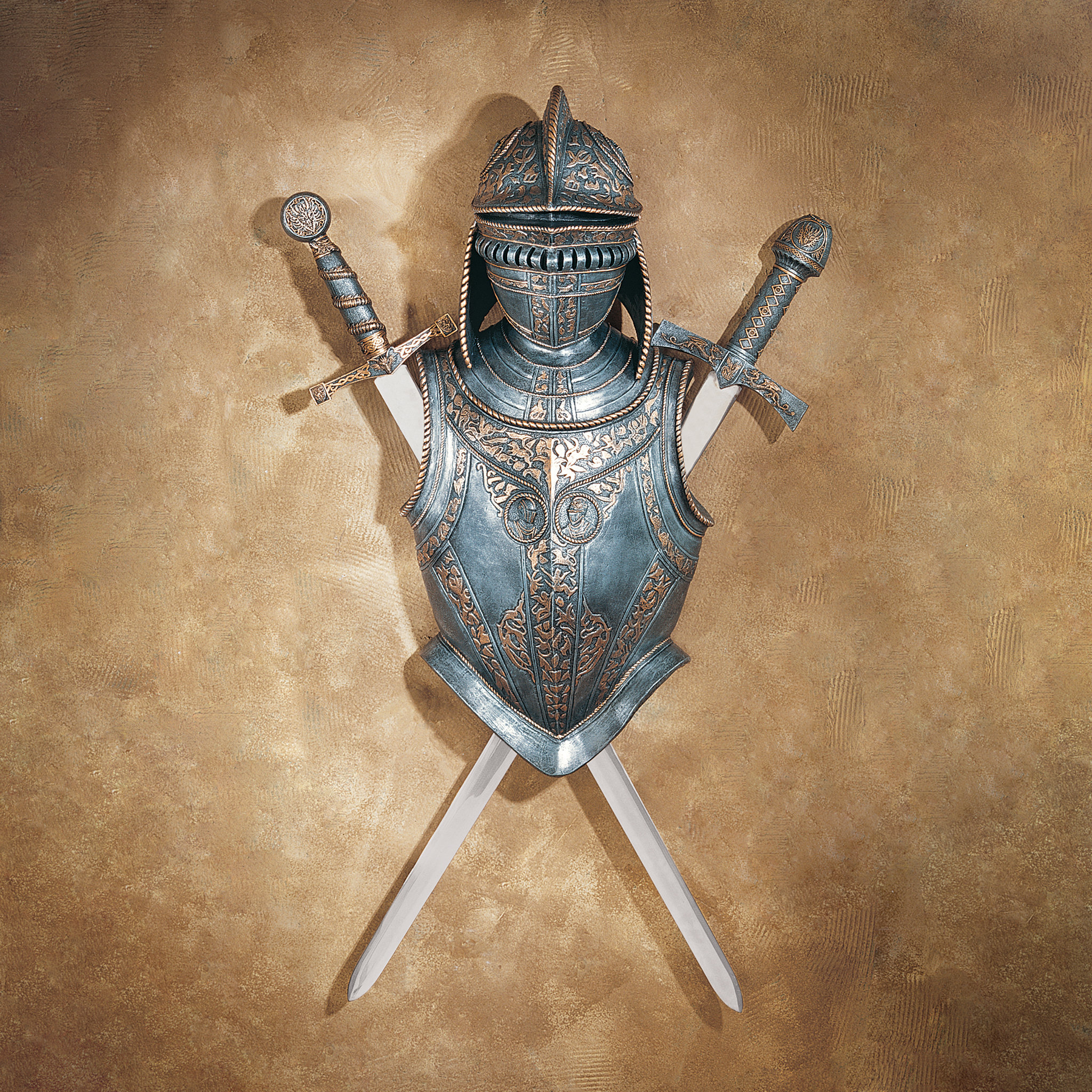 Design Toscano Nunsmere Hall Battle Armor Wall Sculpture & Reviews ...