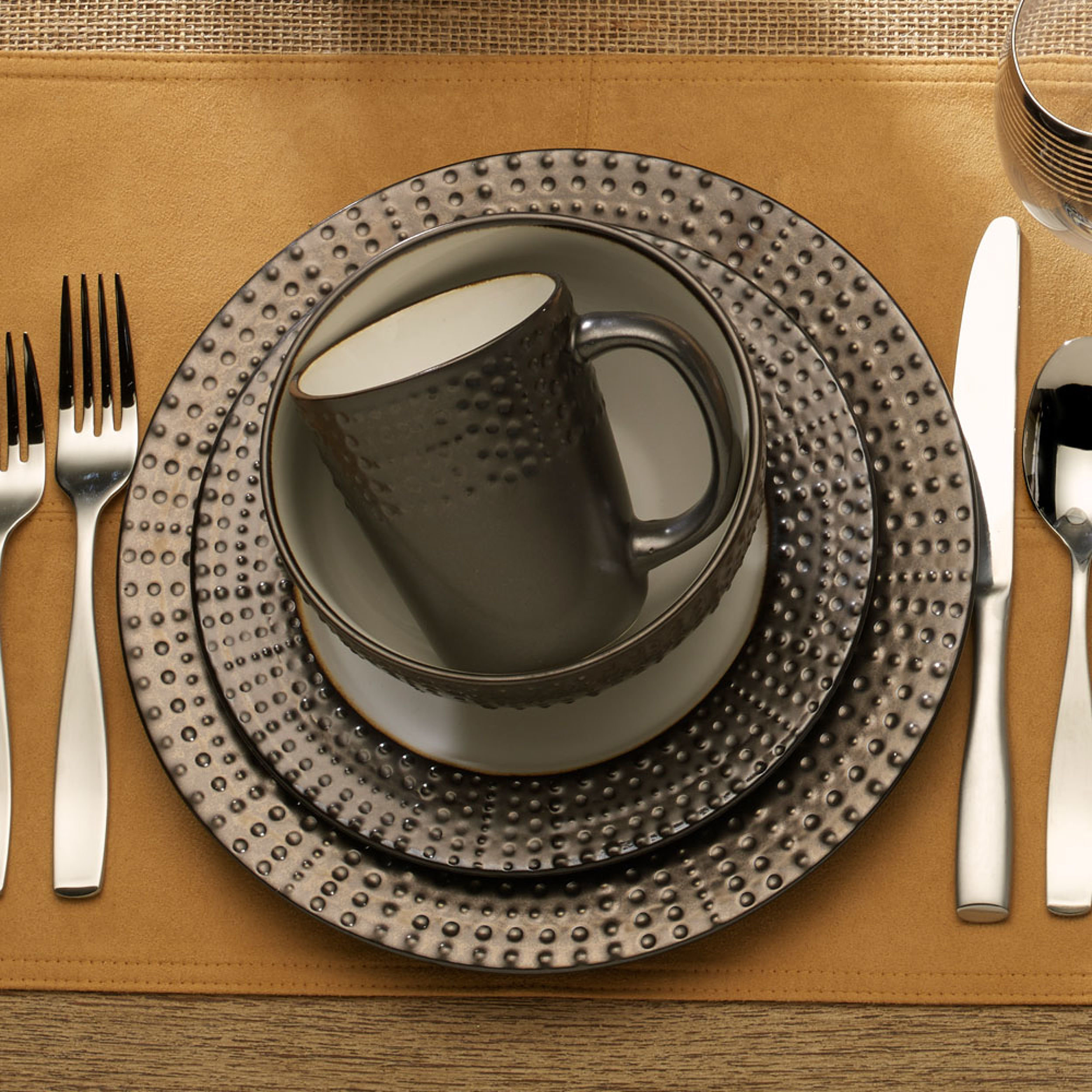 Gourmet Basics by Mikasa Metropolitan 16-Piece Stoneware Dinnerware Set ...