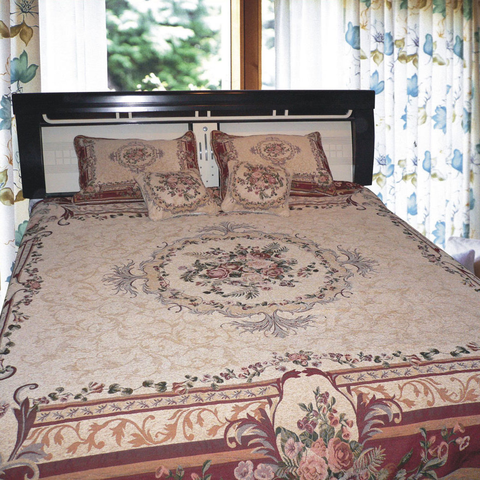 DaDa Bedding Traditional Floral Quilt Set & Reviews | Wayfair