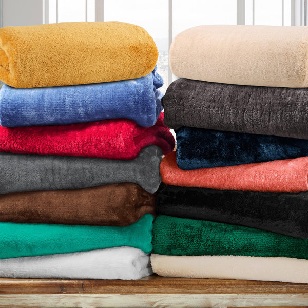 Superior Solid Polyester Reversible All-Season Fleece Throws Blanket ...