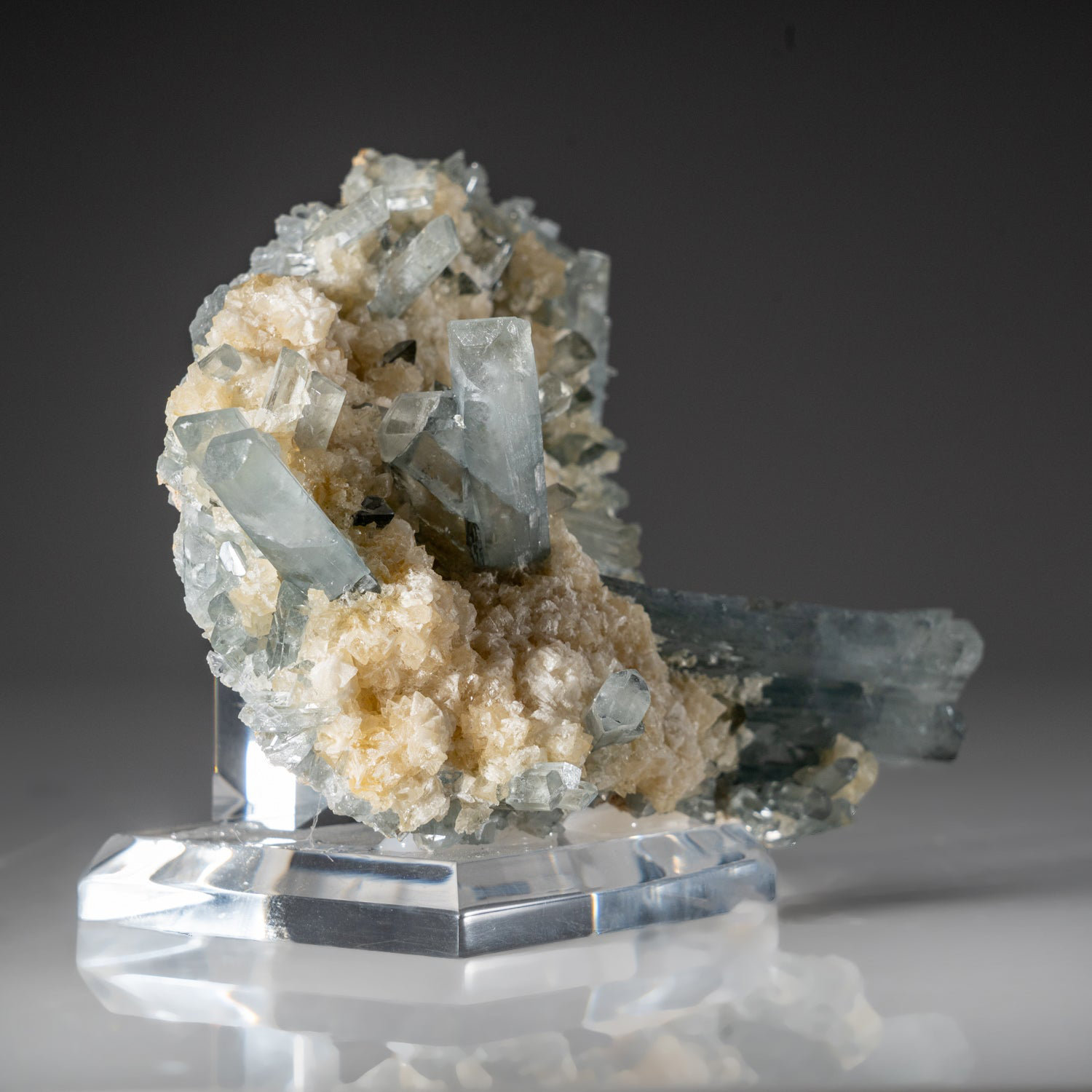 Astro Gallery of Gems Barite in Sphalerite from Sterling Mine, Stoneham ...