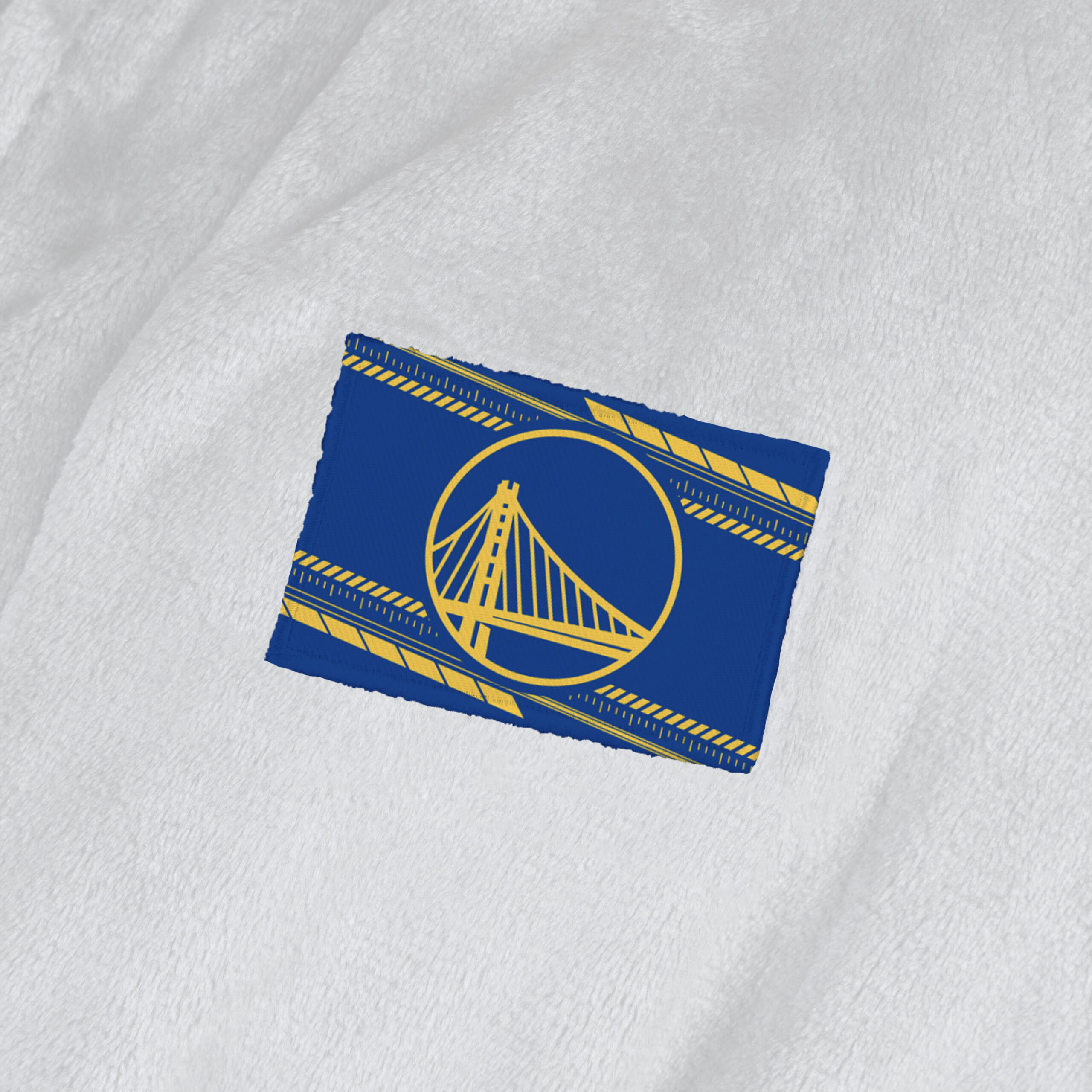 Wildon Home® NBA Golden State Warriors Fast Track Silk Touch Robe ...