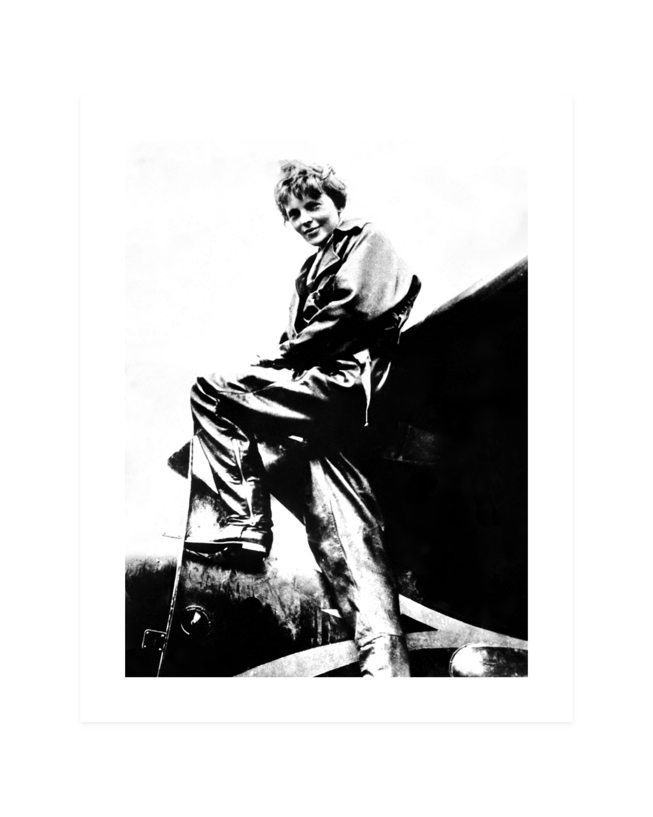 Globe Photos Entertainment Amelia Earhart Amelia Earhart Climbing Into ...