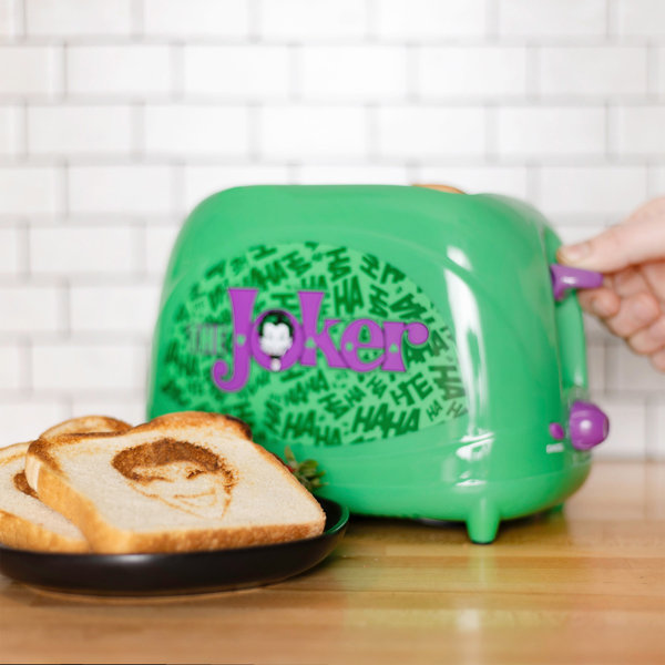 DKB TOYS Uncanny Brands DC Comics The Joker Two-Slice Toaster - Green ...