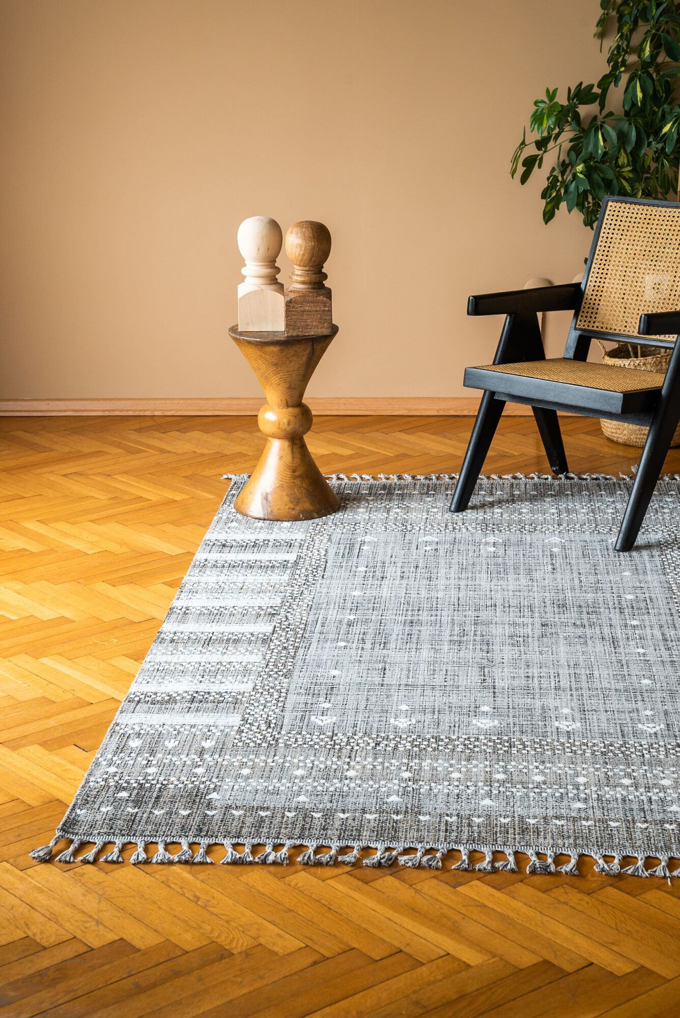 Dakota Fields Chiketa Geometric Machine Woven Polyester Area Rug in ...