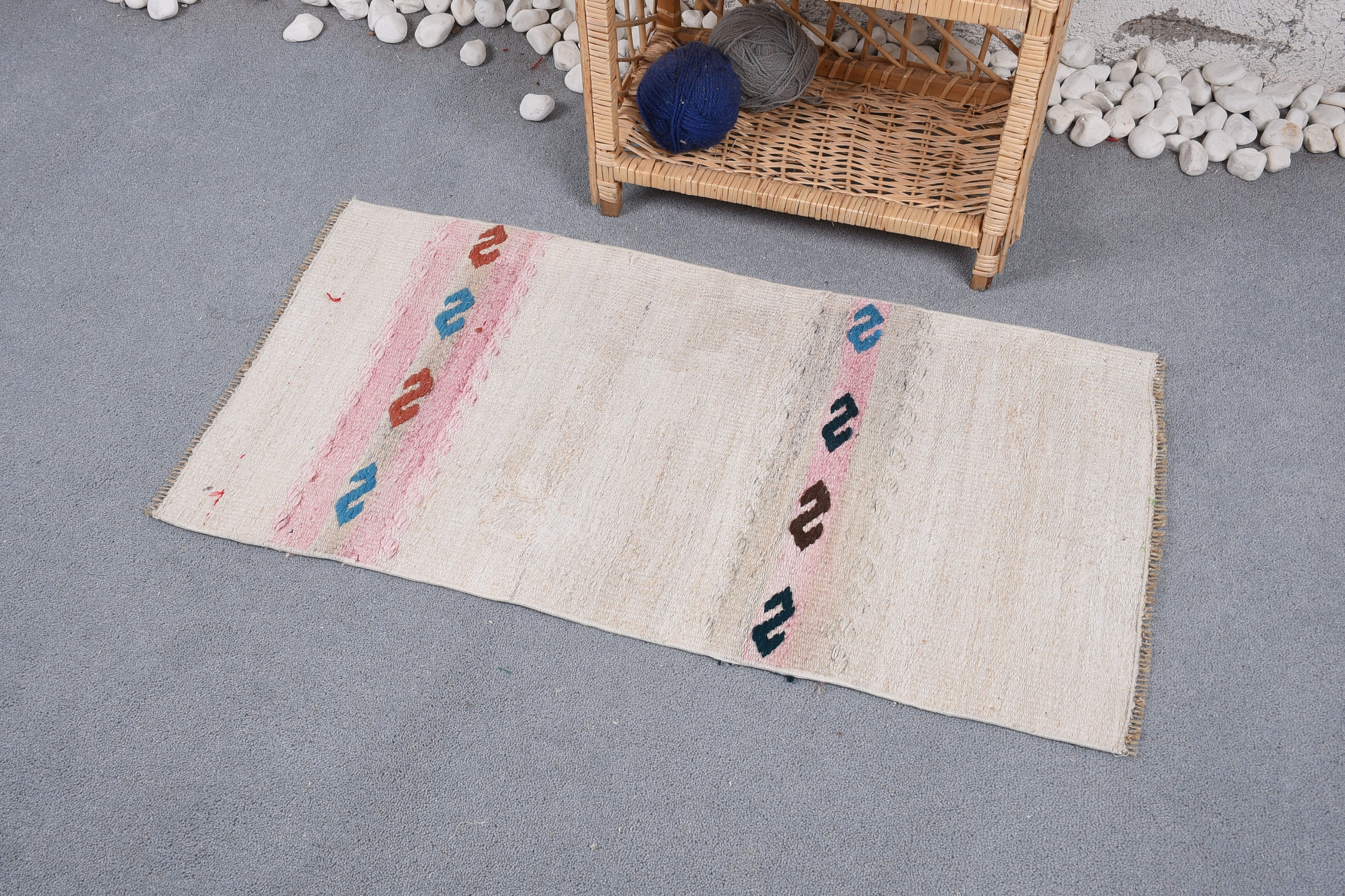 Isabelline Anatolian Rug, White Neutral Rug, Handwoven Rugs, Turkish ...