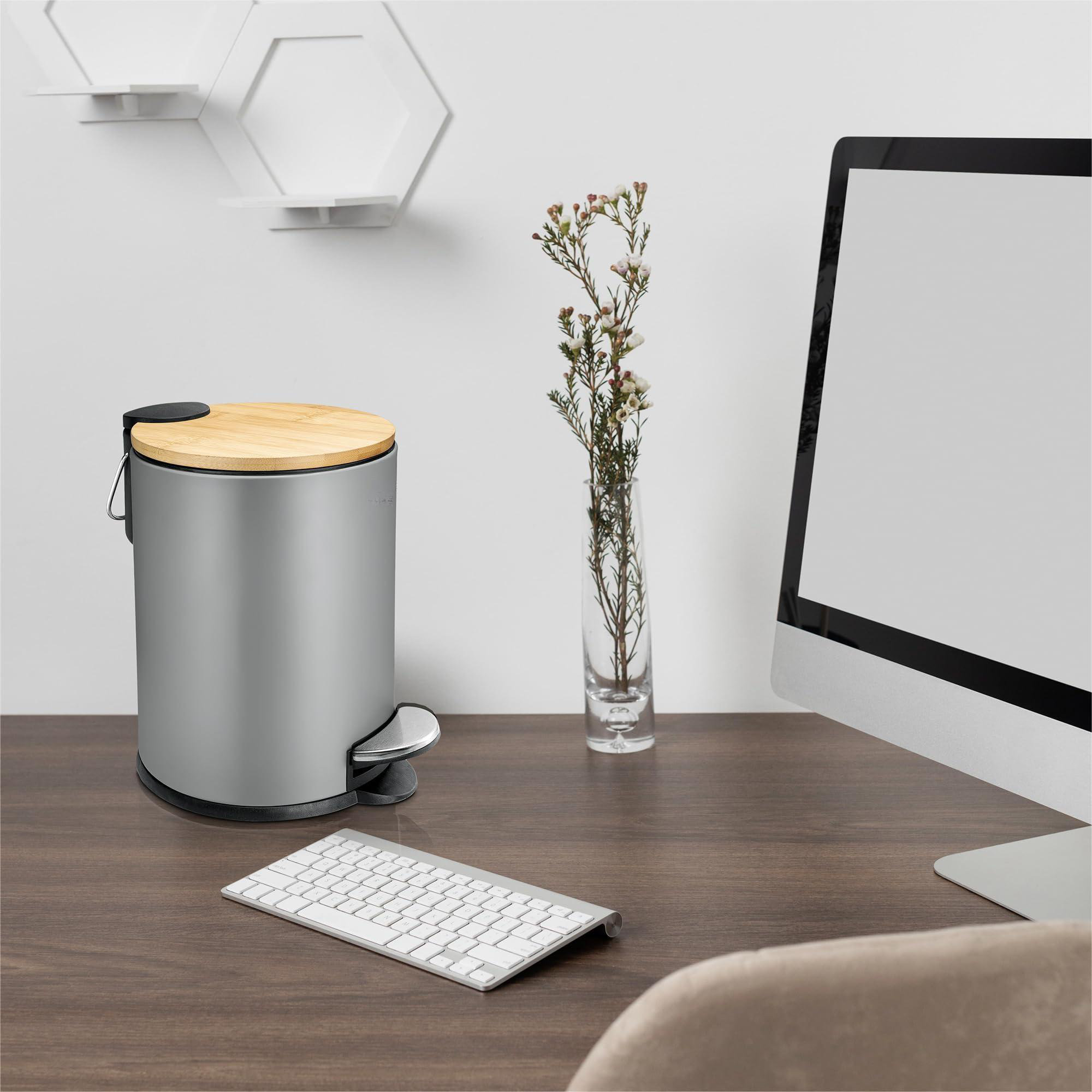 SHIRLEY'S OFFICE FURNITURE, LLC Mini Trash Can With Lid - 3L/0.8Gal ...